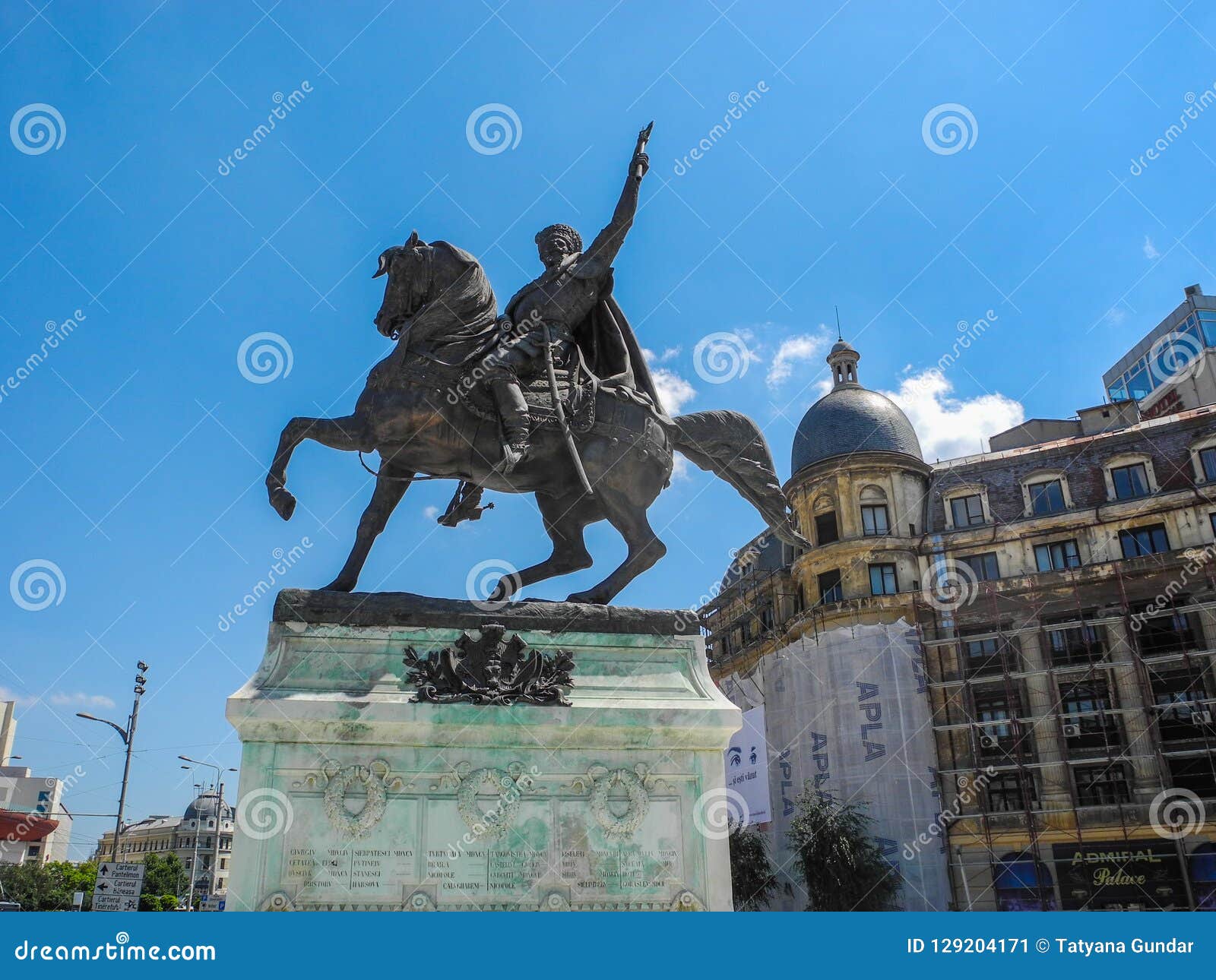 Statue of Governor Michael III in Bucharest. Editorial Photo - Image of ...