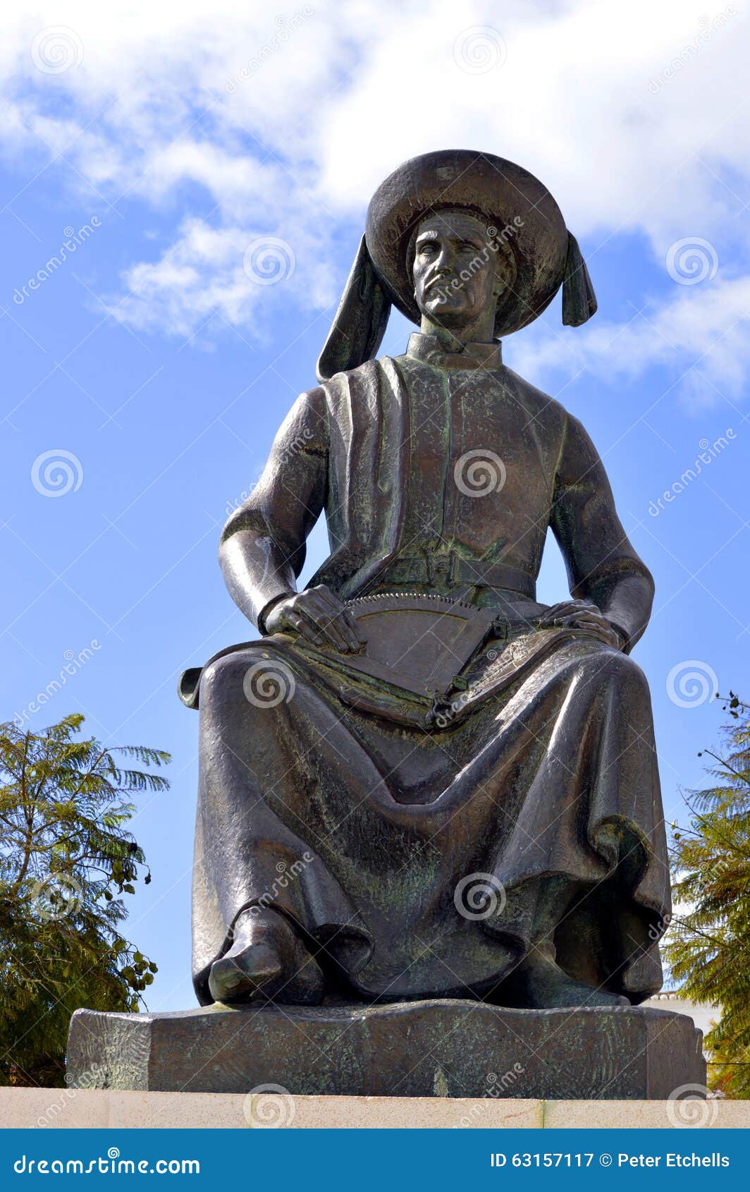 Statue of Henry the Navigator the Portuguese Explorer Editorial ...