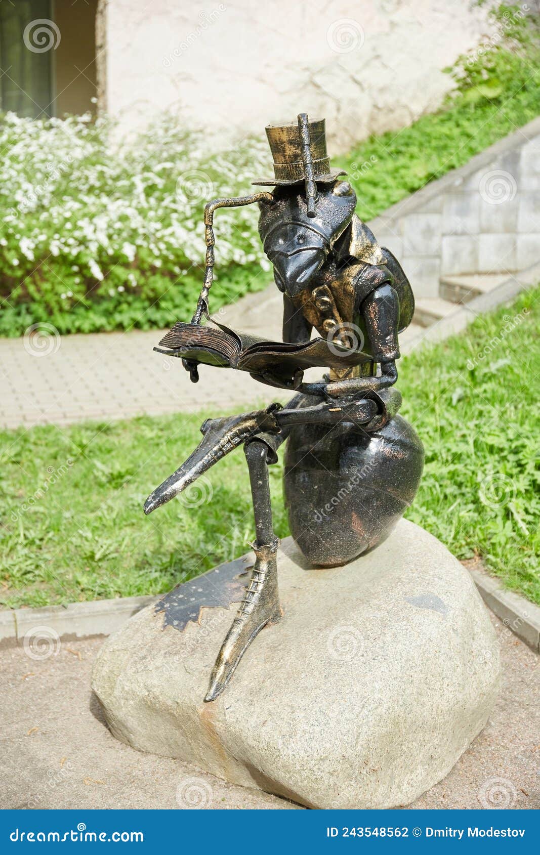 Statue of a Huge Ant Sitting on a Stone Stock Photo - Image of macro ...