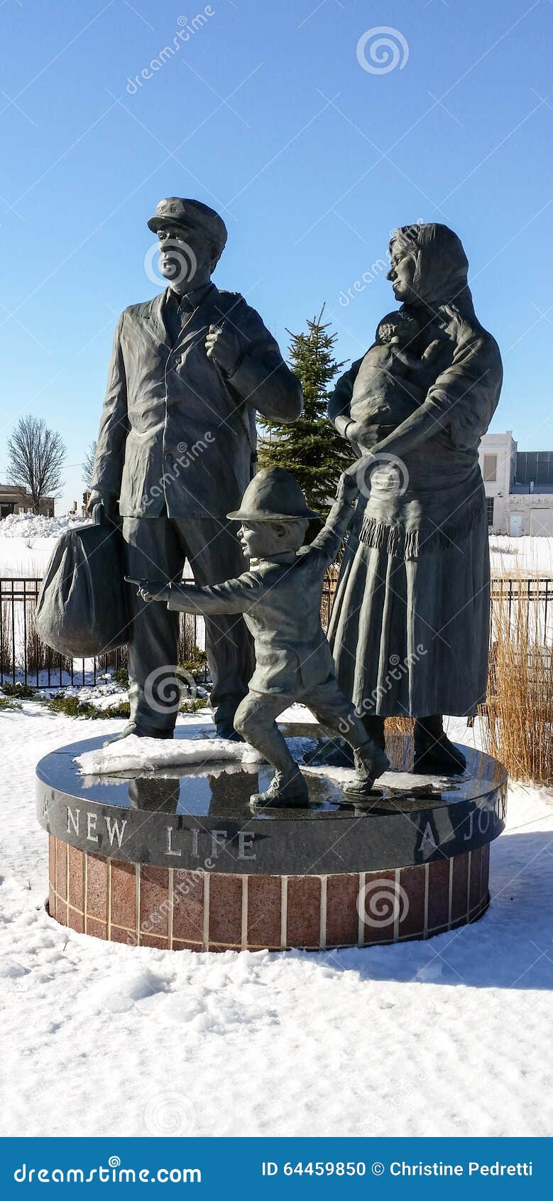 Statue of Immigrants in Park Stock Photo - Image of statue, city: 64459850