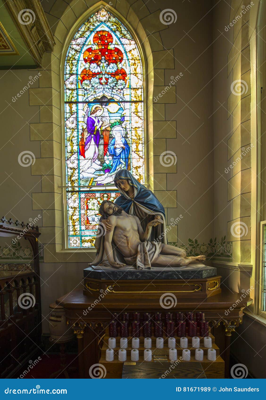 Statue of Jesus dying stock image. Image of idol, prayer - 81671989