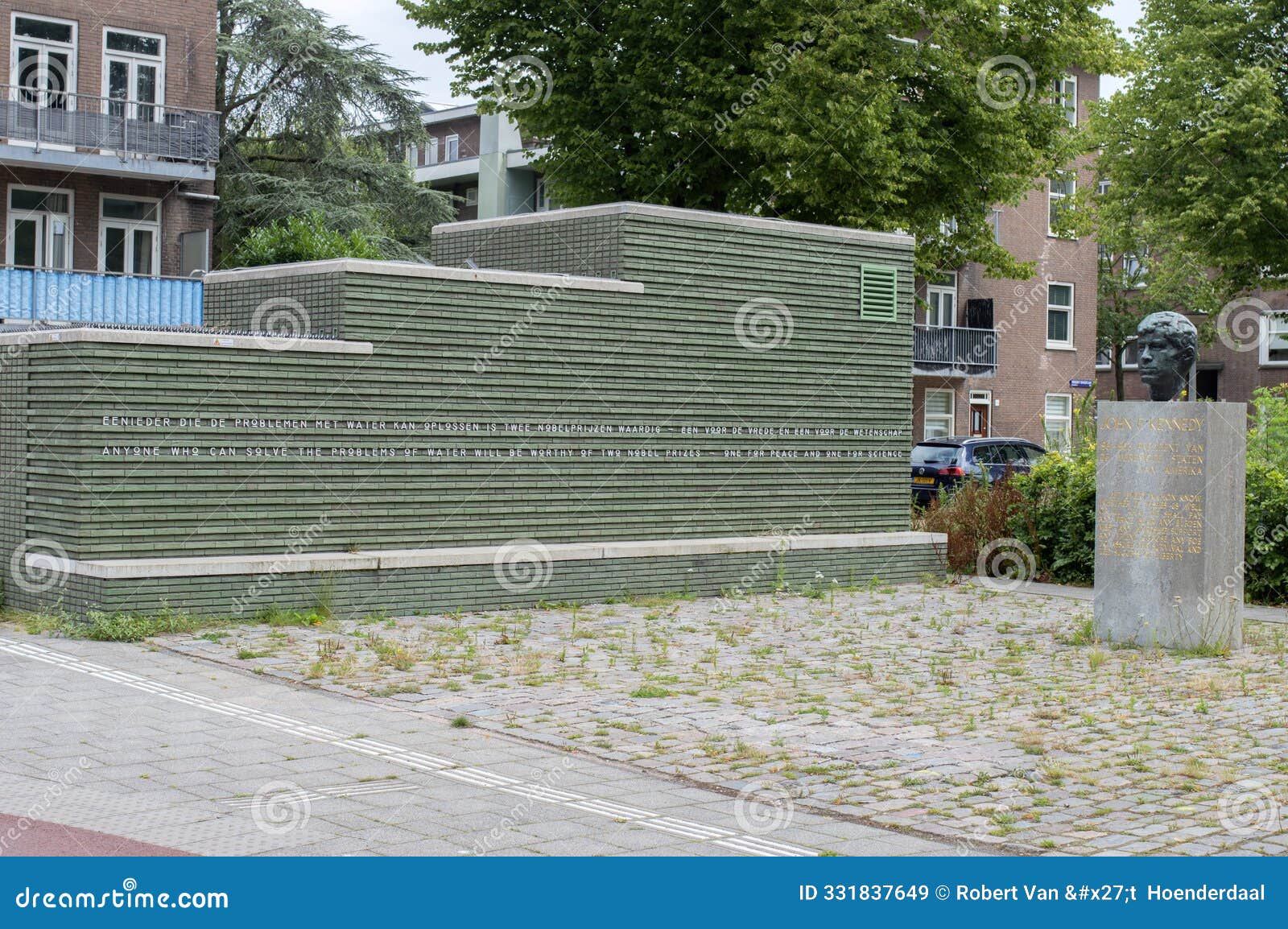 Statue Of John Plimmer And His Dog Fritz At Plimmers Steps, Wellington ...