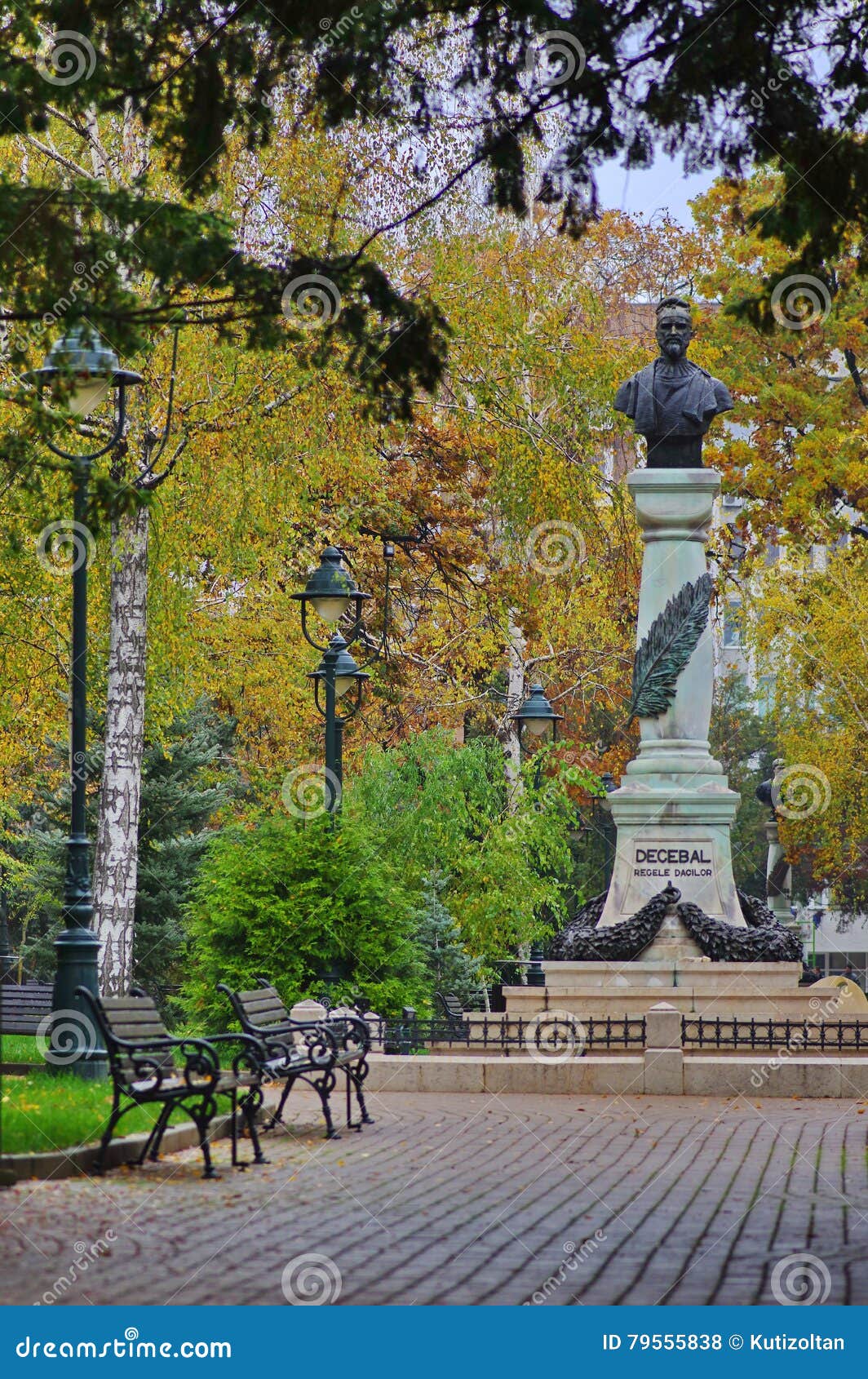 Statue of King Decebal editorial stock photo. Image of park - 79555838