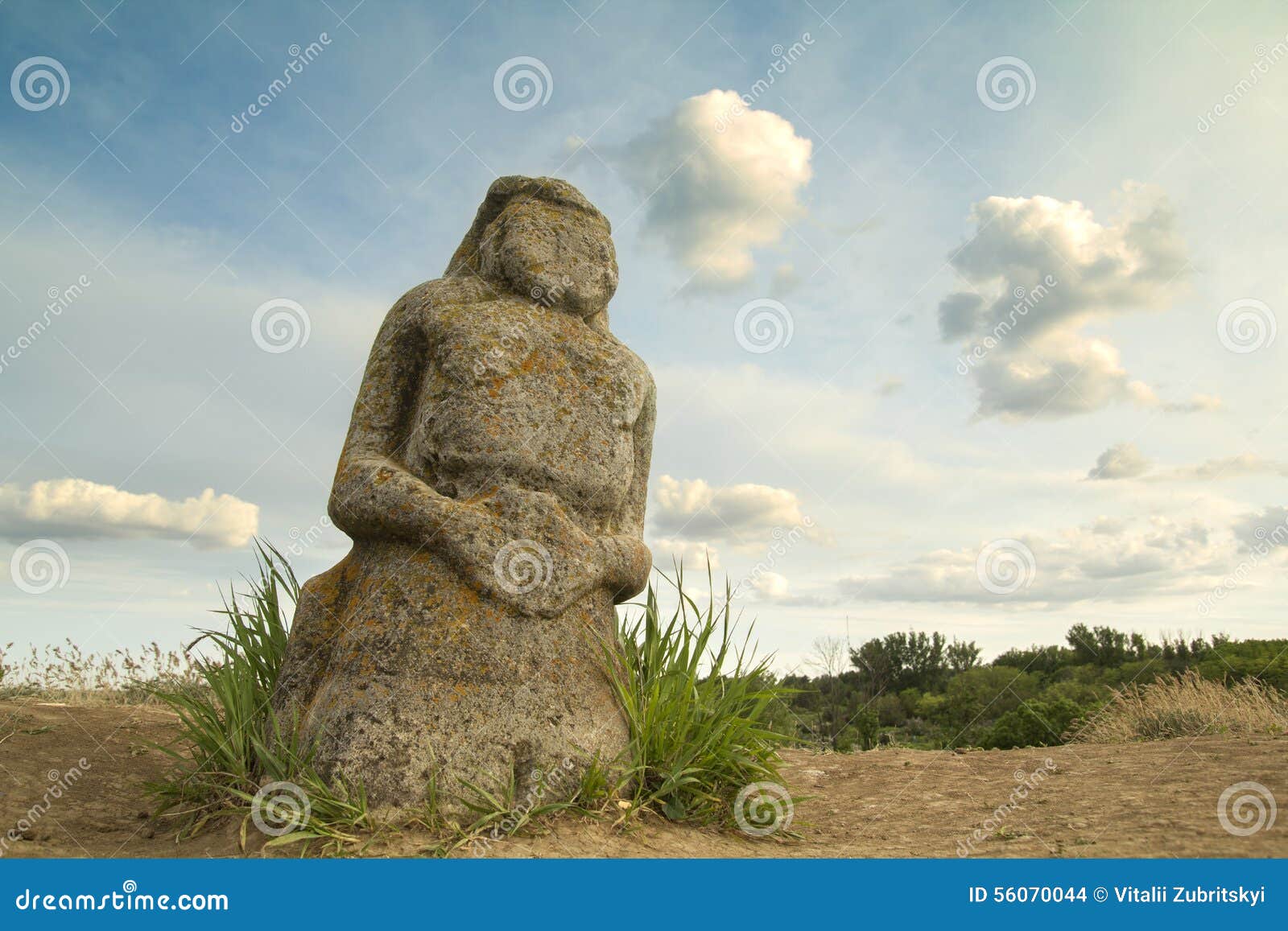 Statue on kurgan stock photo. Image of monument, nova - 56070044