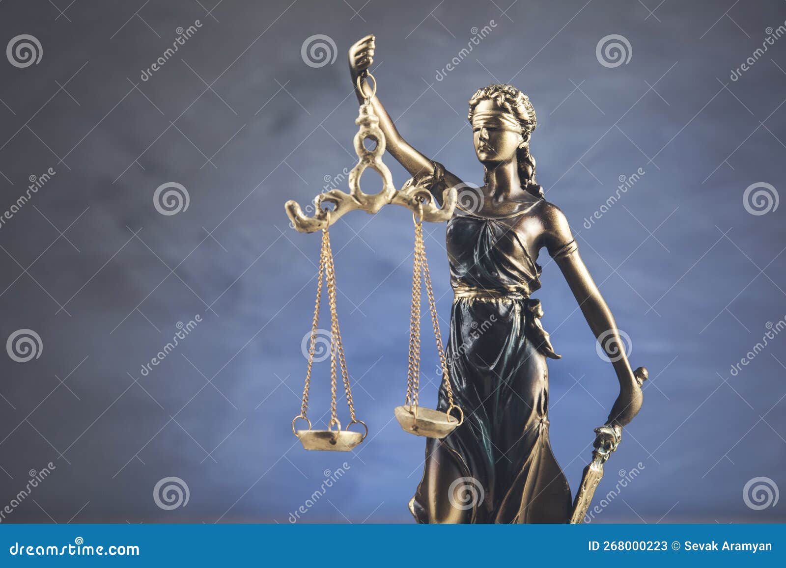 The statue of lady justice stock image. Image of mallet - 268000223
