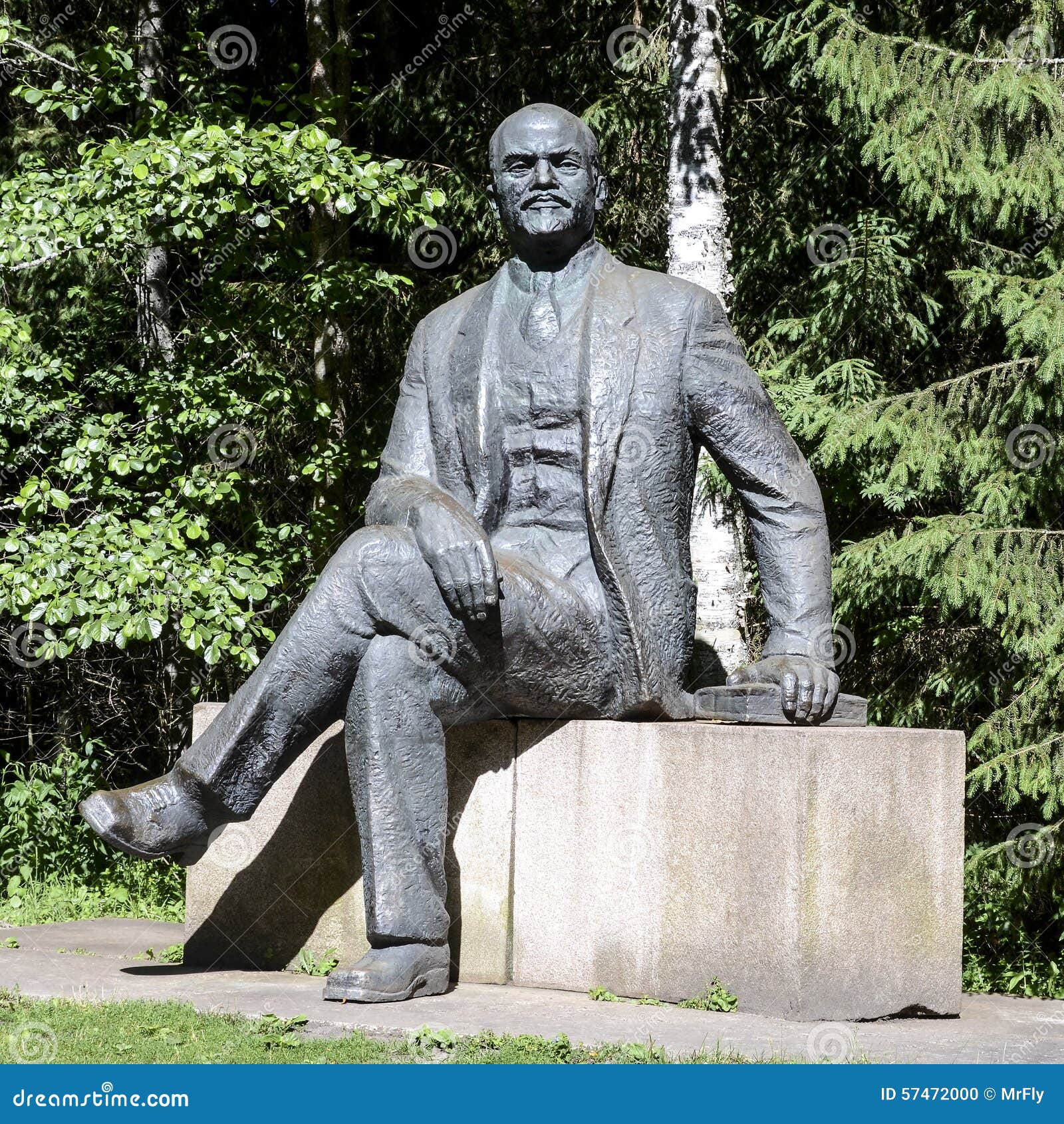 Statue Of Lenin In Grutas Park Royalty-Free Stock Image | CartoonDealer ...