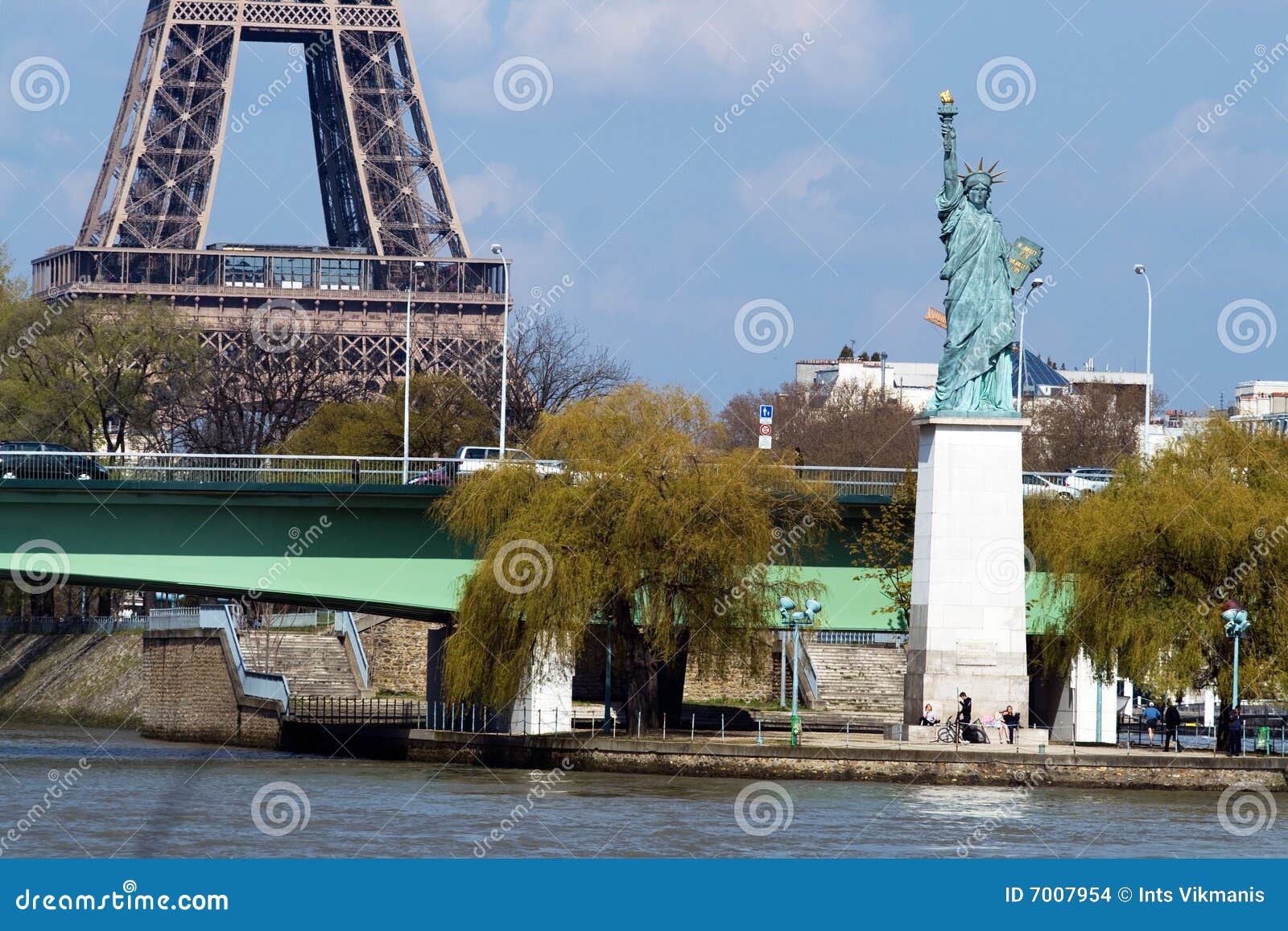 Statue of Liberty and Eiffel Tower in Paris Stock Photo - Image of ... Statue of Liberty and Eiffel Tower in Paris Stock Photo - Image of ...