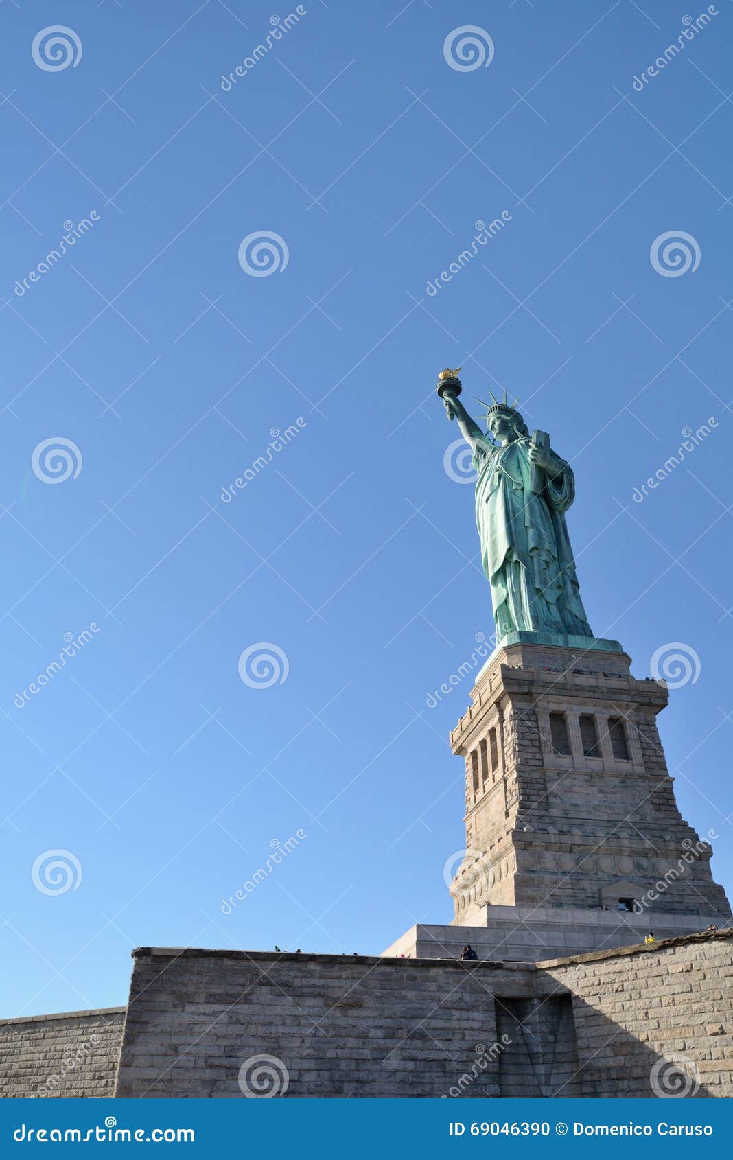 Statue of Liberty Facing Sun Stock Photo - Image of giant, harbor: 69046390
