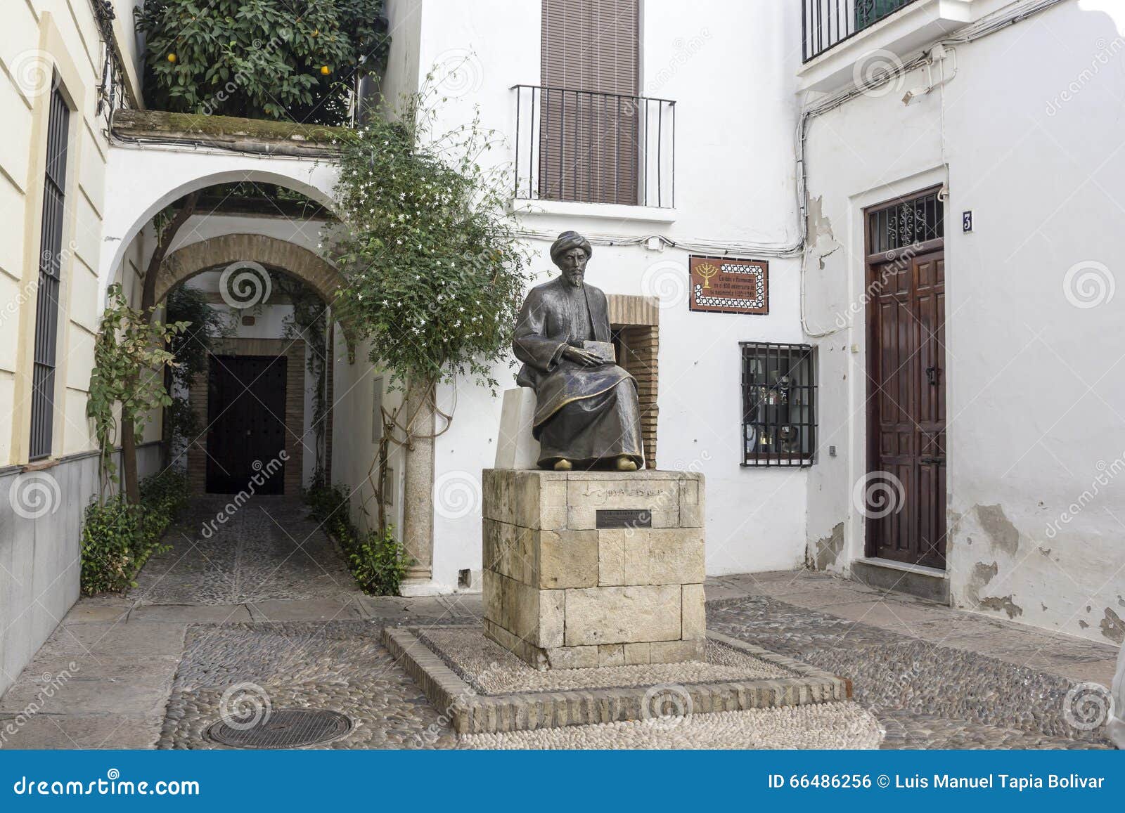 Statue of Maimonides in Cordoba Stock Photo - Image of place, beard ...