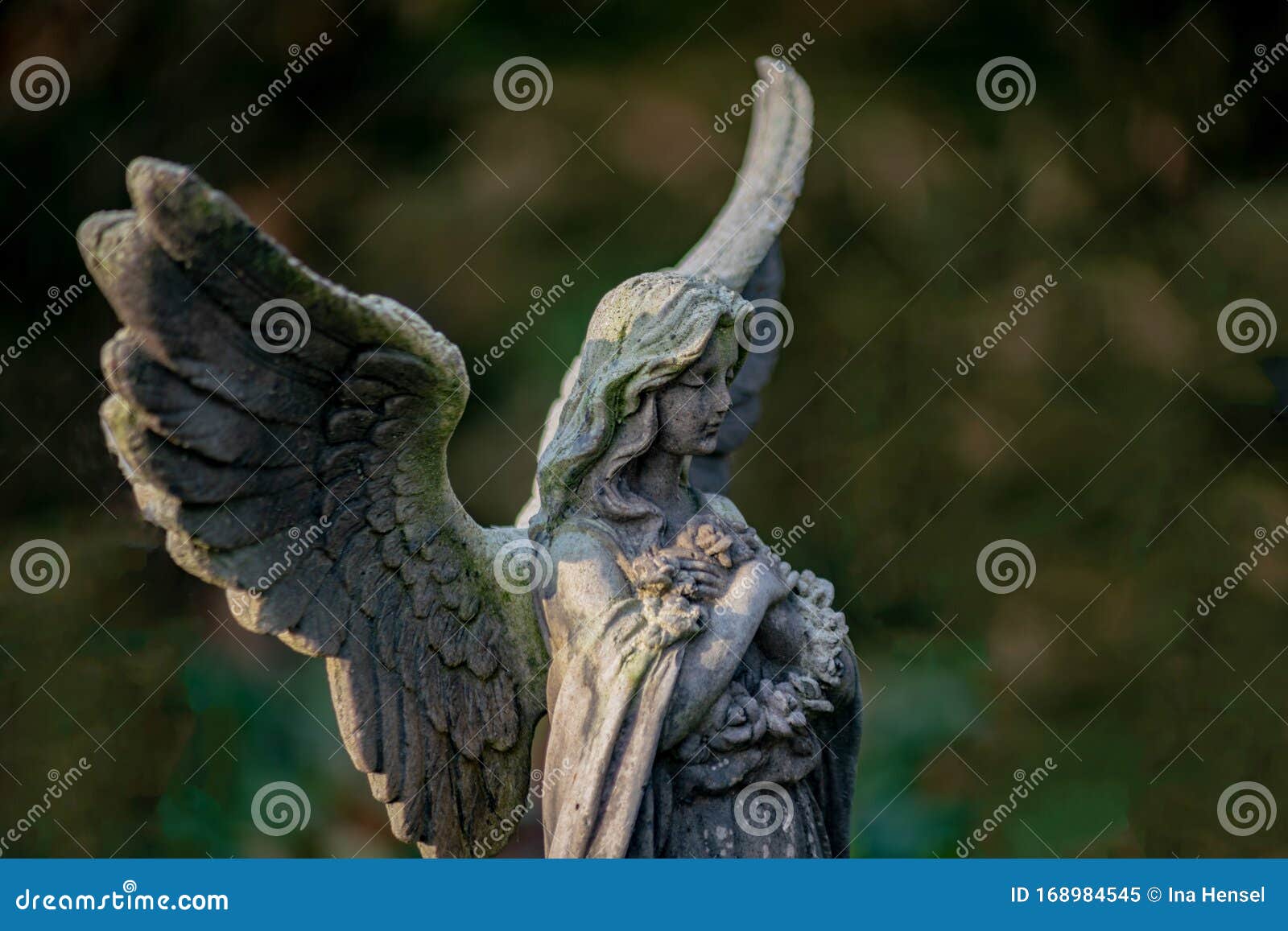 Statue of a mourning angel stock image. Image of graveyard - 168984545