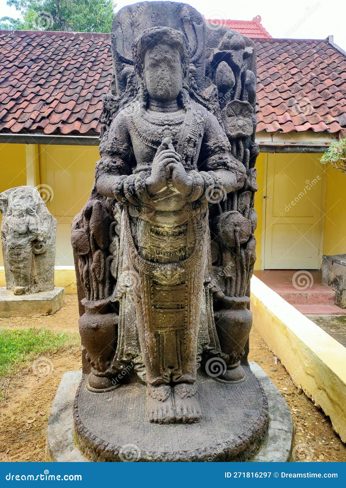 Statue in the museum stock image. Image of statue, relief - 271816297