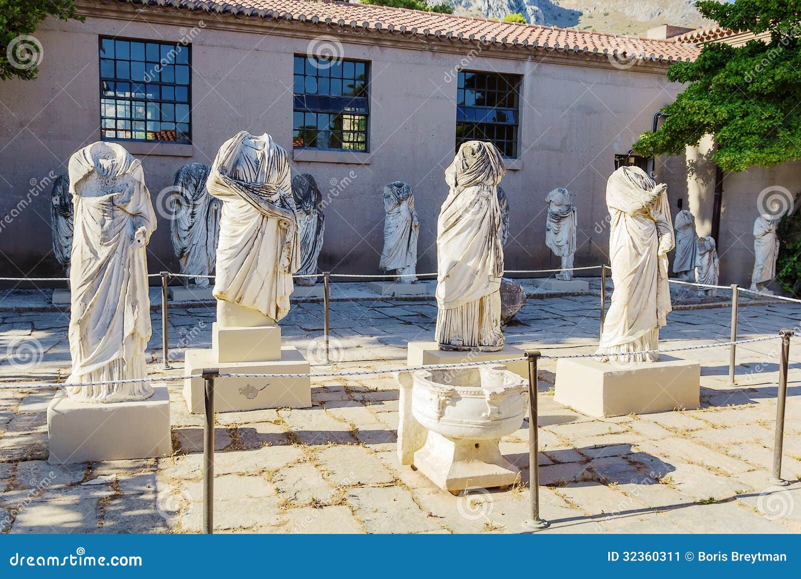 Statue in Museum of Ancient Corinth Editorial Photo - Image of statue ...