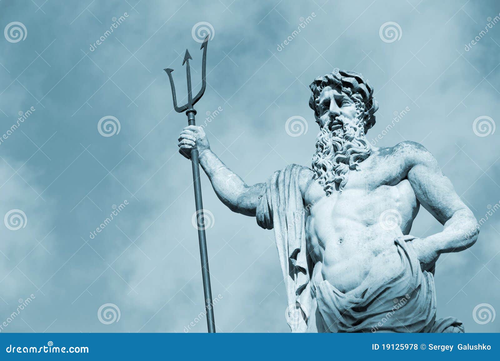 Statue Neptun stockfoto. Bild von einfarbig, ehrfurcht - 19125978