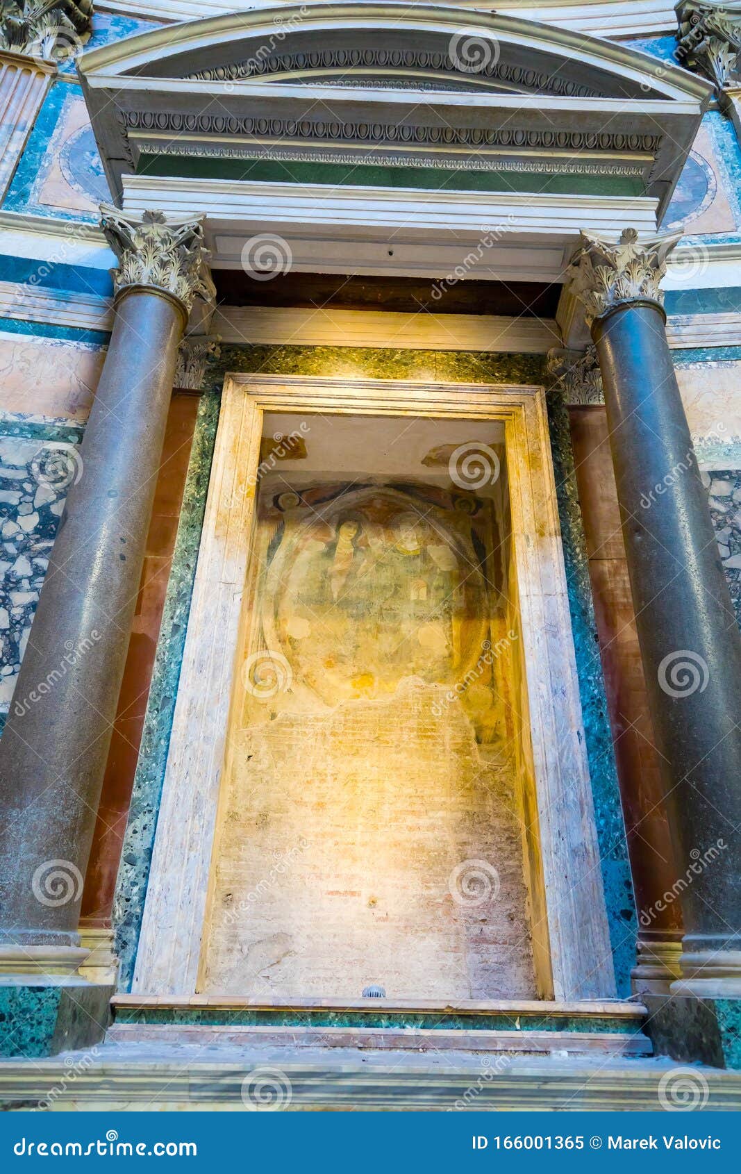 Statue in Niche Inside of Pantheon Editorial Image - Image of ancient ...