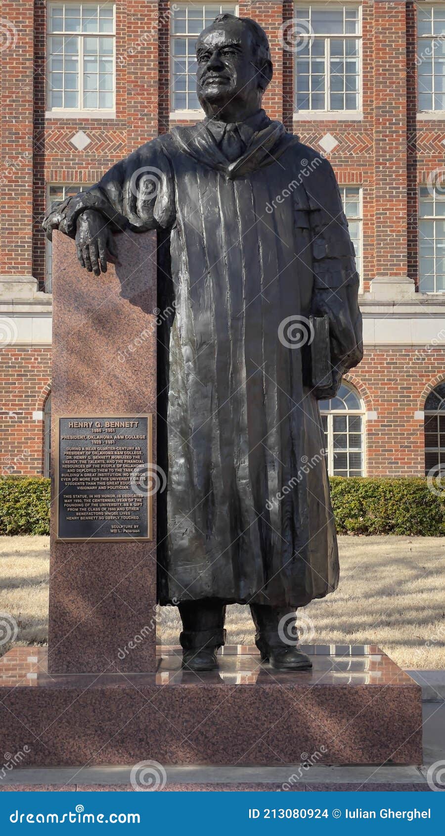 Statue - Oklahoma State University - Stillwater Stock Photo - Image of ...