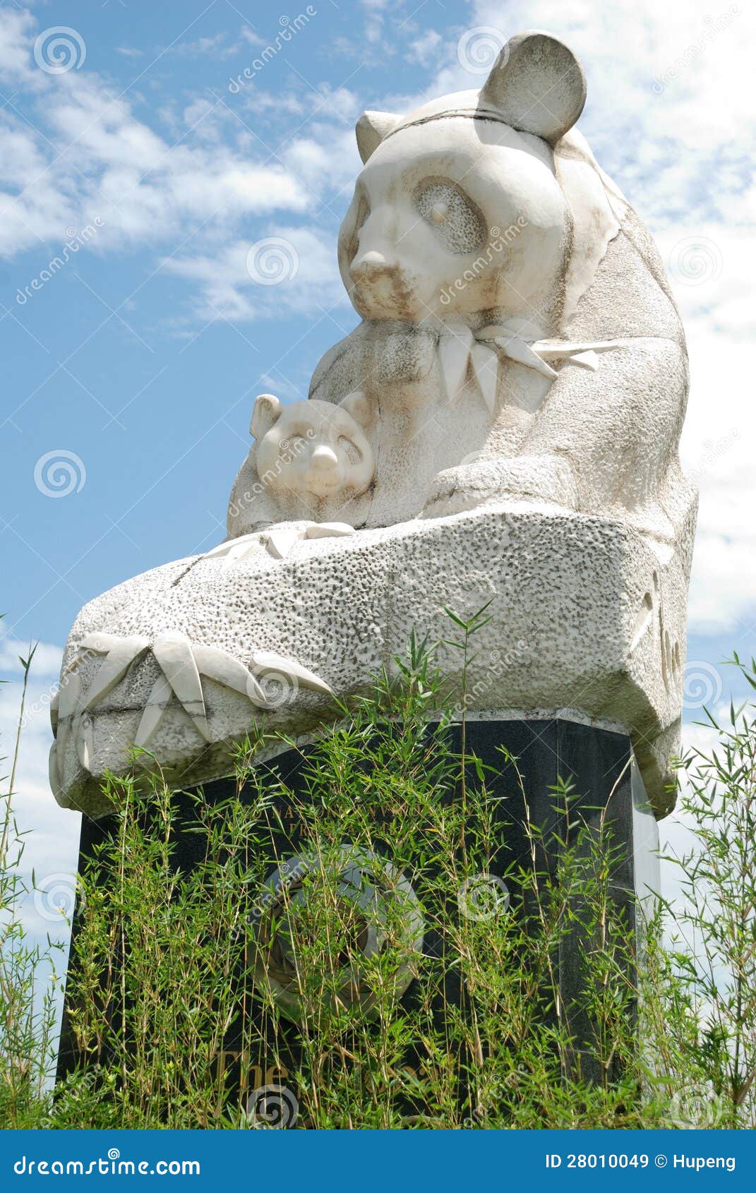 Statue of panda editorial stock image. Image of leaves - 28010049