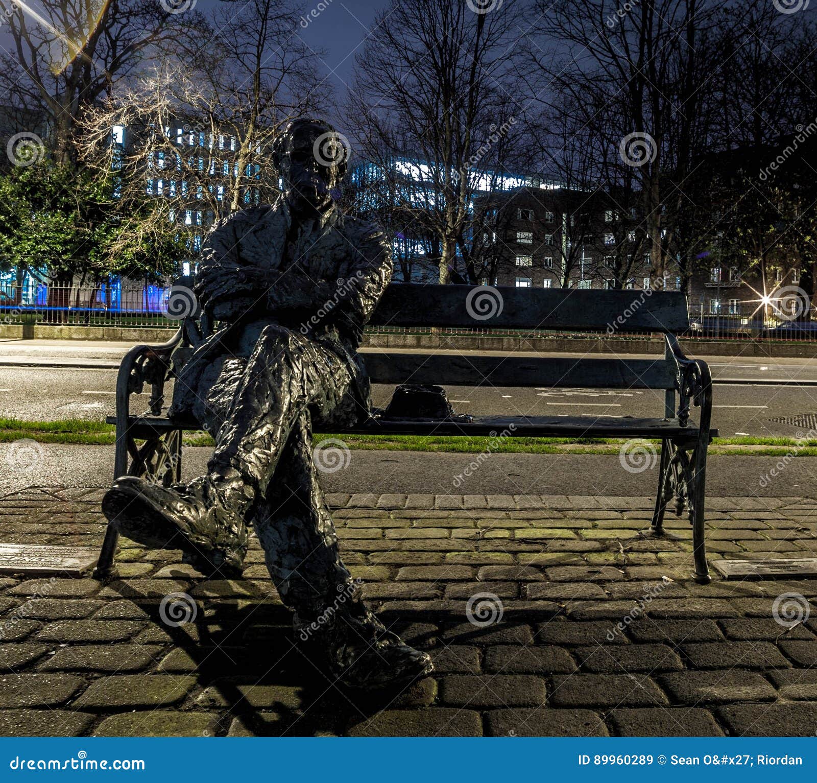 Statue of Patrick Kavanagh stock image. Image of sculpture - 89960289