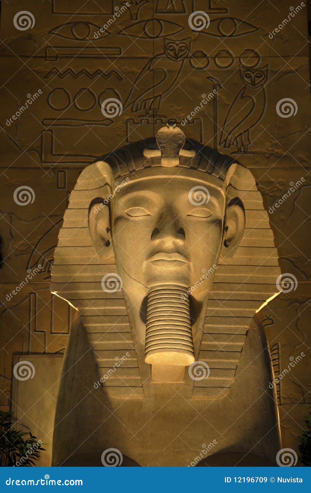 Statue of Pharaoh stock image. Image of artifact, monarch - 12196709