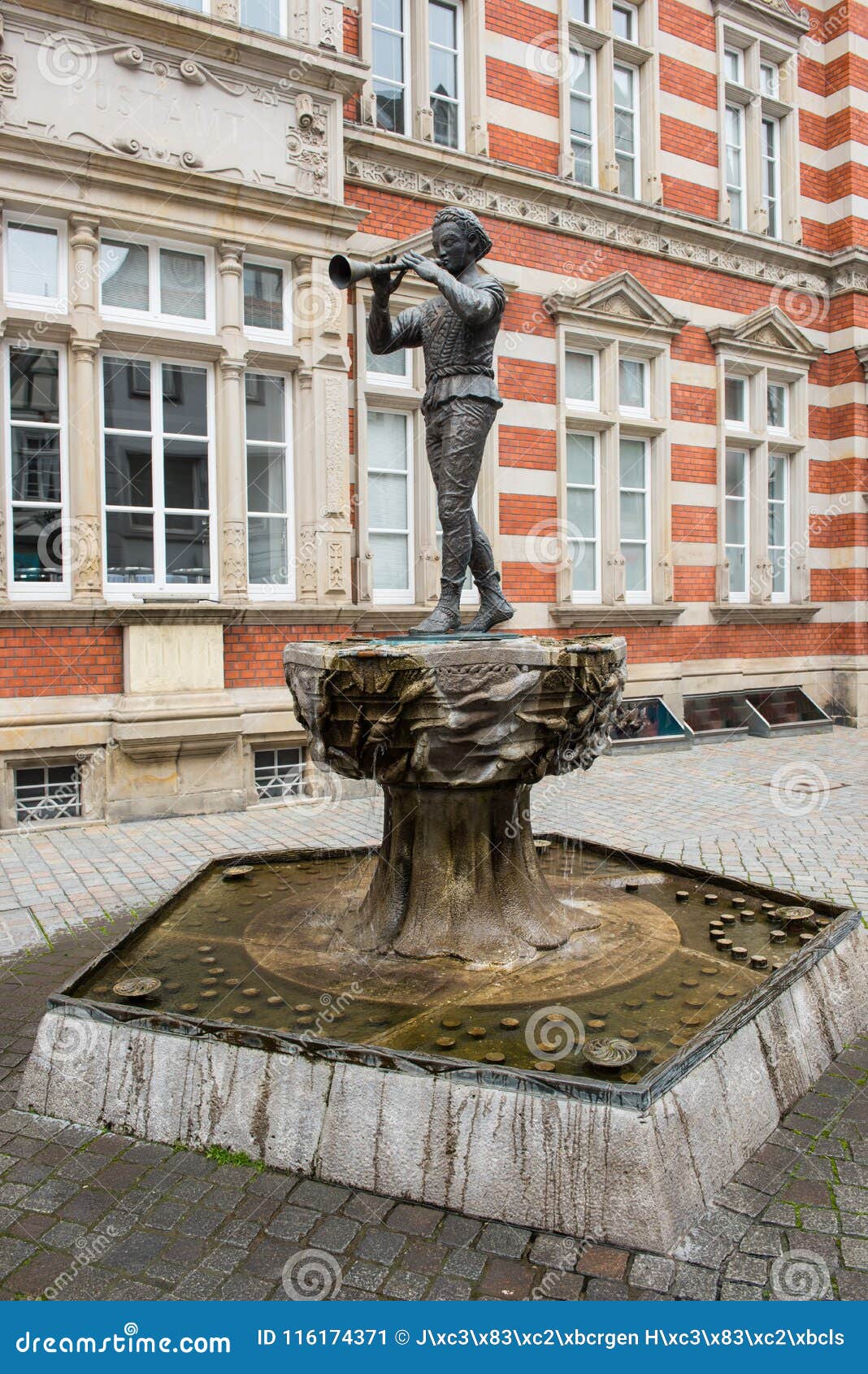 Statue of the Pied Piper of Hamelin in the Old Town Stock Image - Image ...
