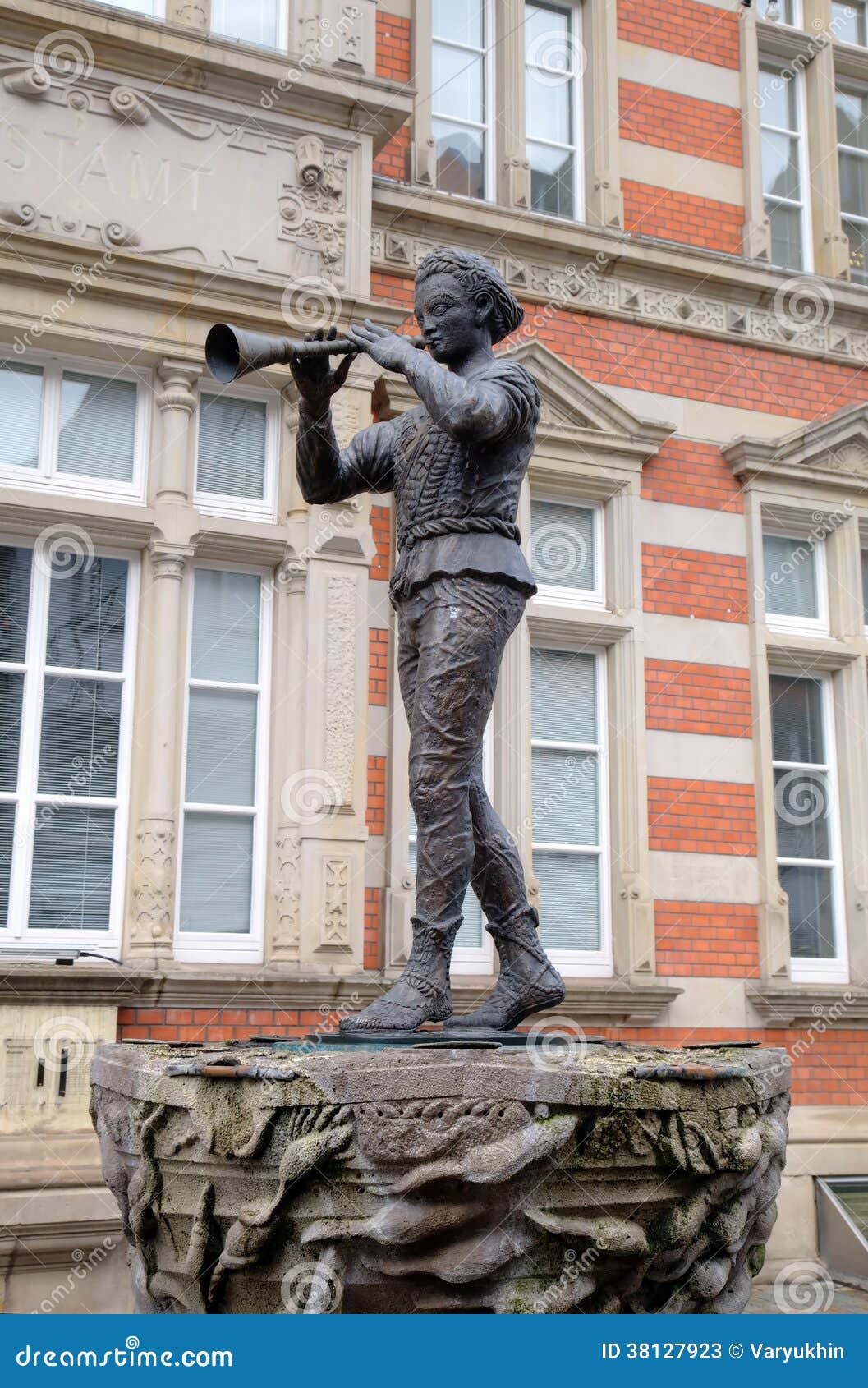 Statue of Pied Piper (Rat-Catcher) of Hamelin. Stock Image - Image of ...