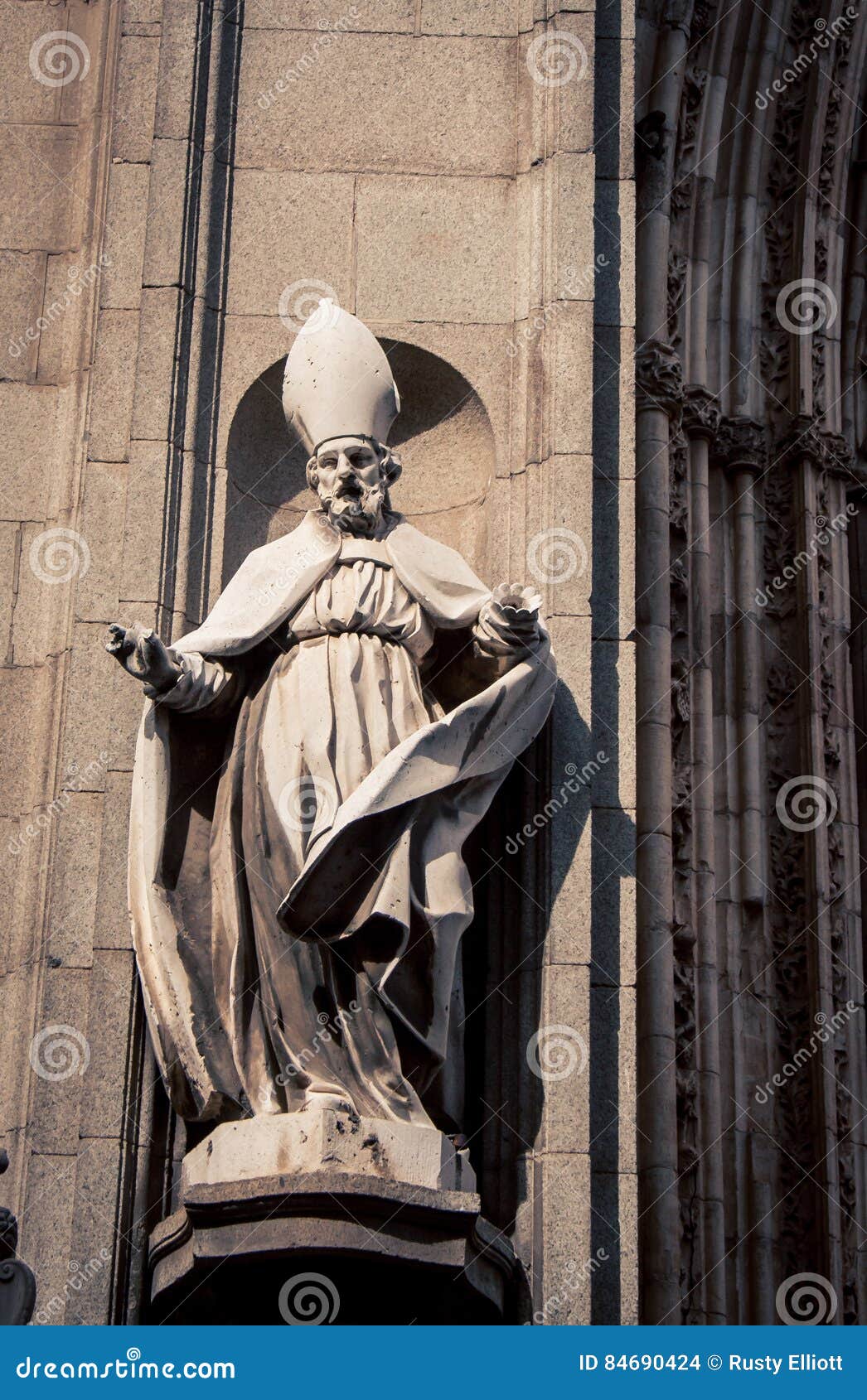 Statue of a Pope stock photo. Image of europe, religion - 84690424