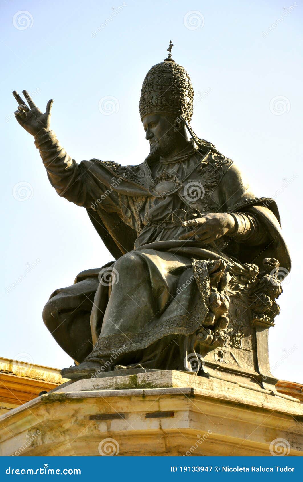 Statue of Pope V in Italy stock image. Image of christianity - 19133947