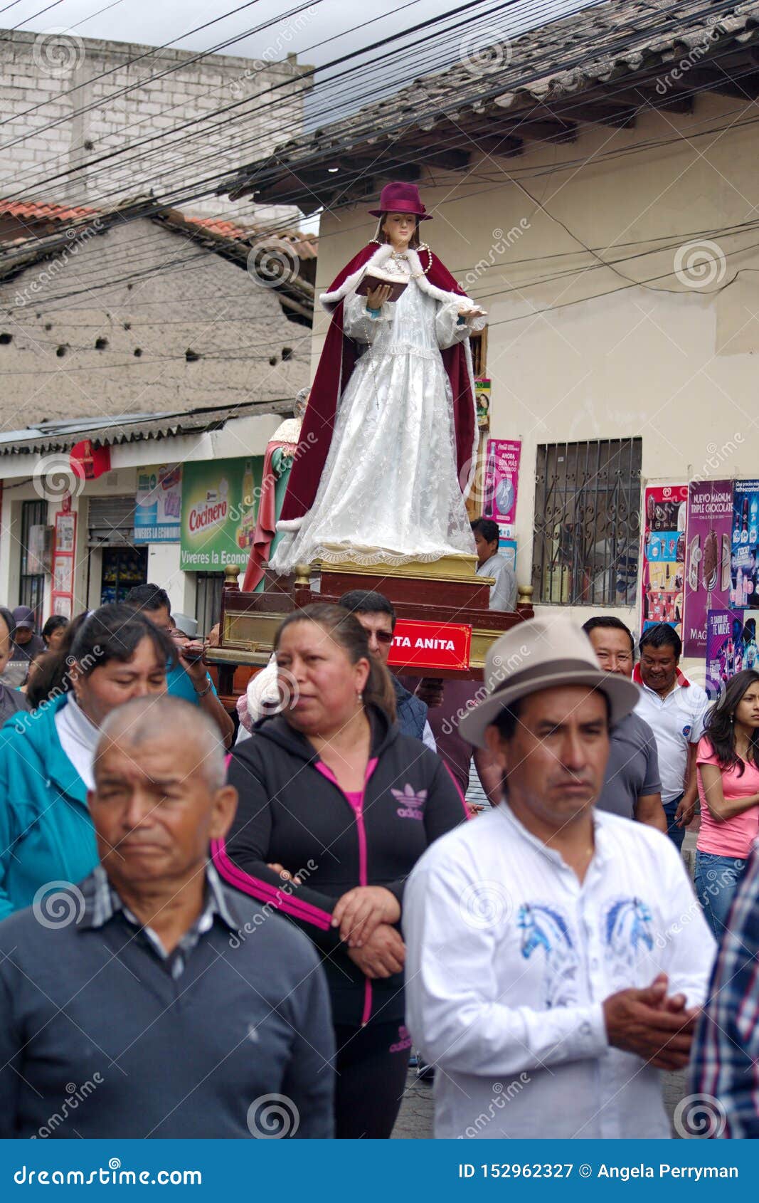 Statue in a procession editorial photography. Image of saints - 152962327
