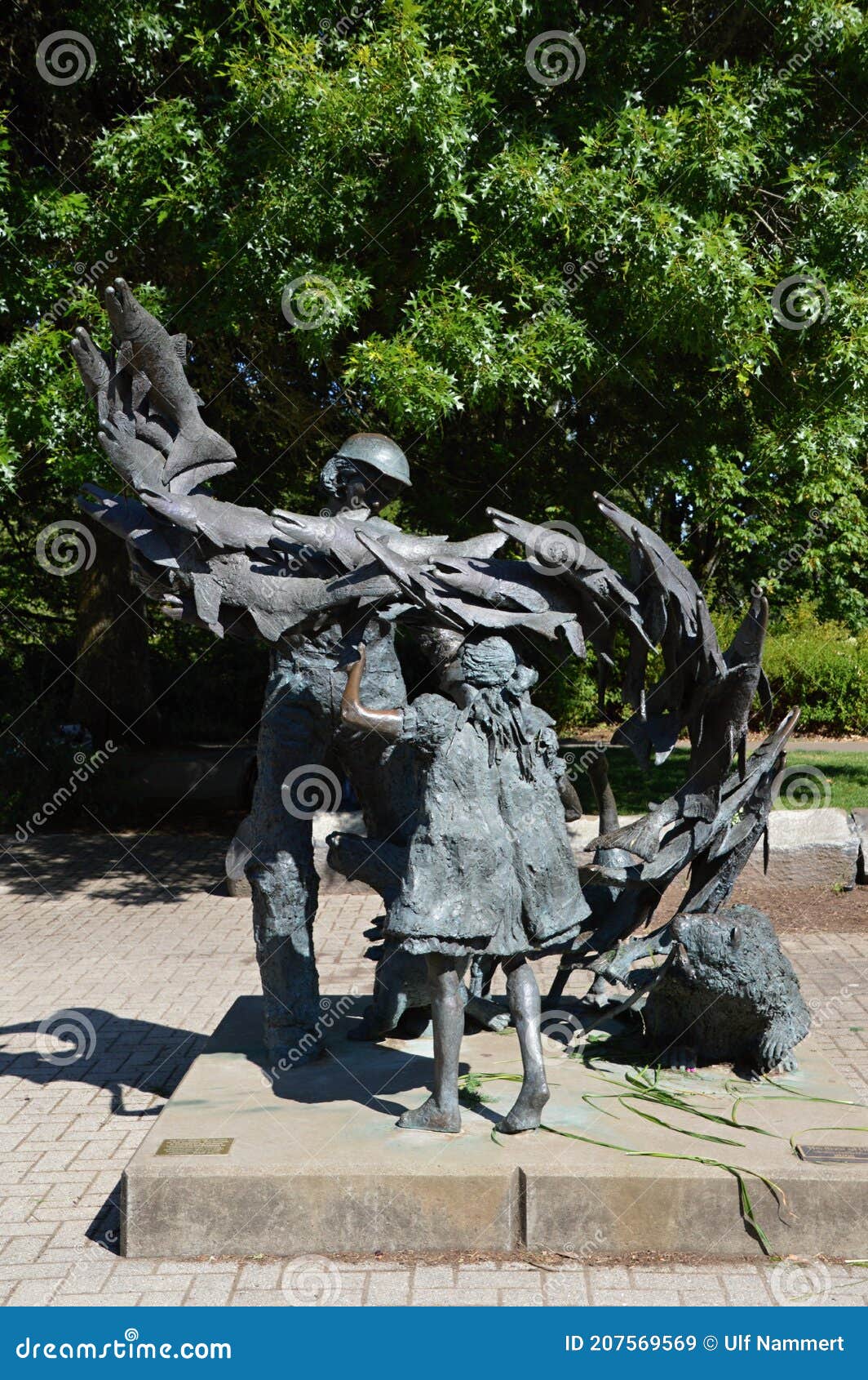 Statue in River Front Park at the Willamette River in Downtown ...