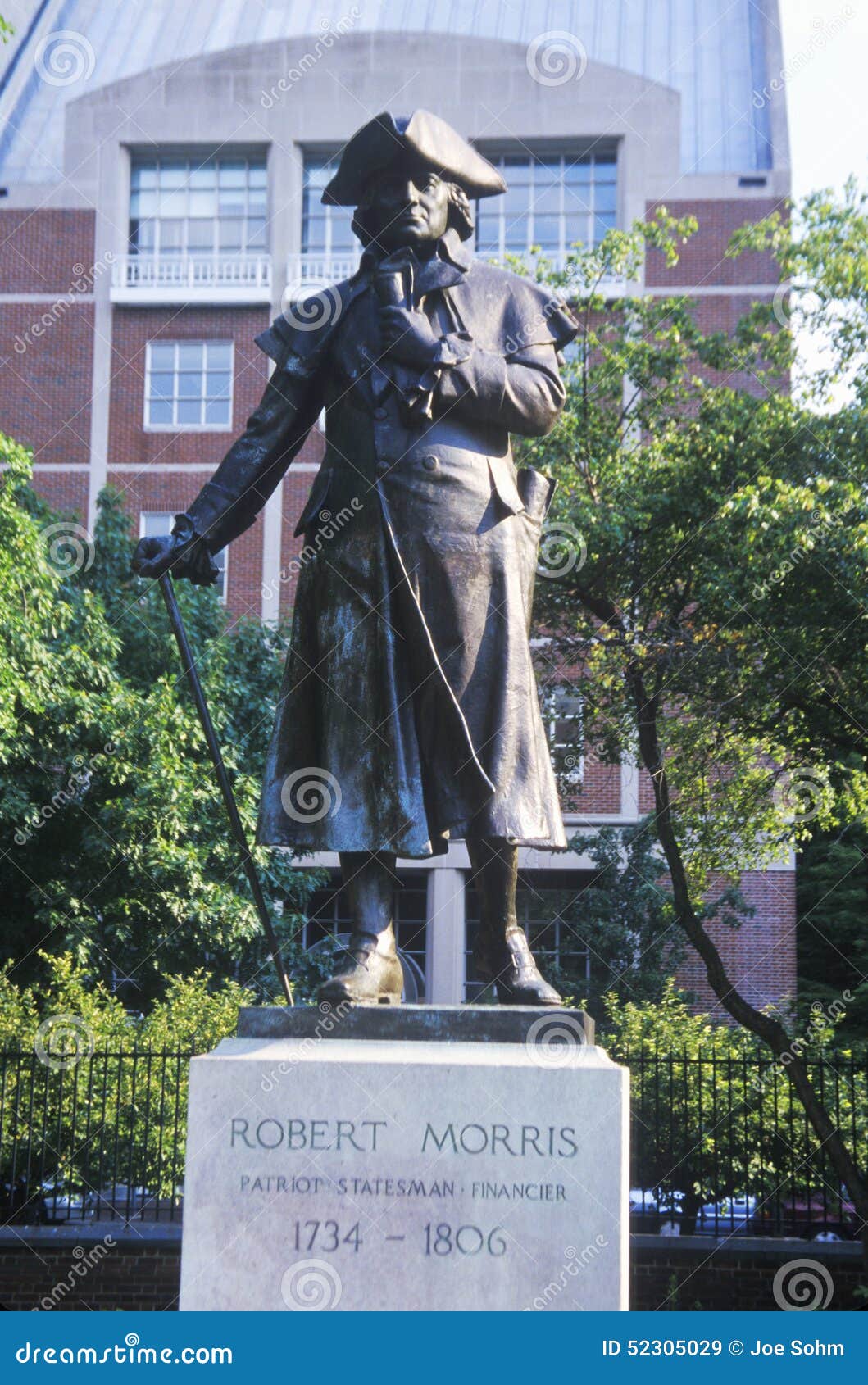 Statue of Robert Morris, Founding Father and Signer of Declaration of ...