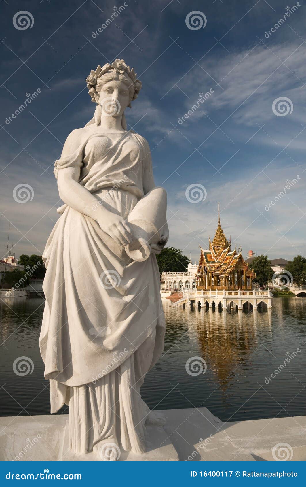 Statue Of Roman Emperor Trajan And Remains Of London Wall Stock Image ...