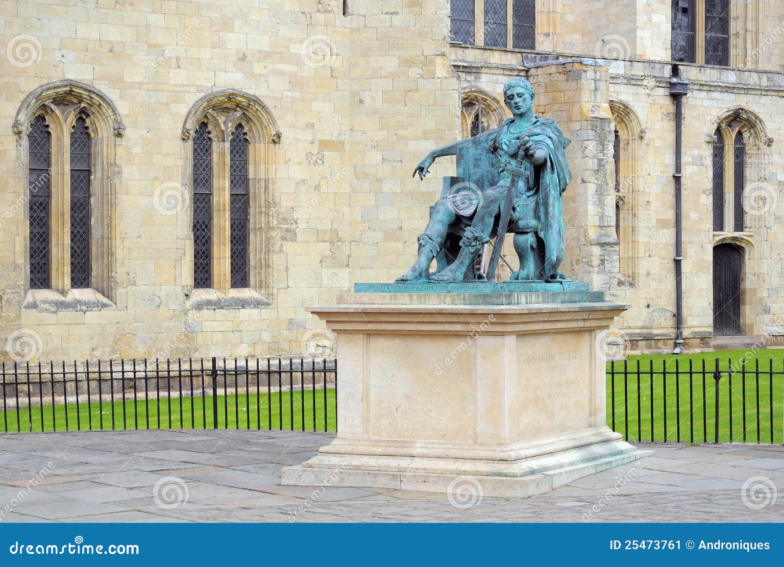 Statue of Roman Emperor Constantine, York, England Editorial Photo ...