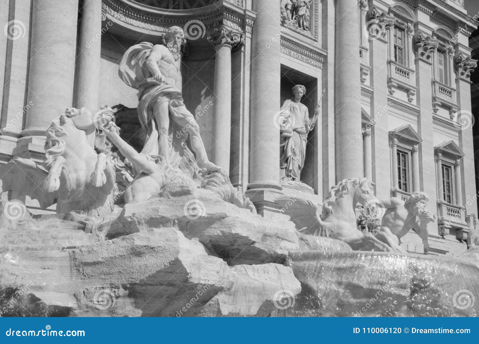 Statue in Rome editorial image. Image of black, photographer - 110006120