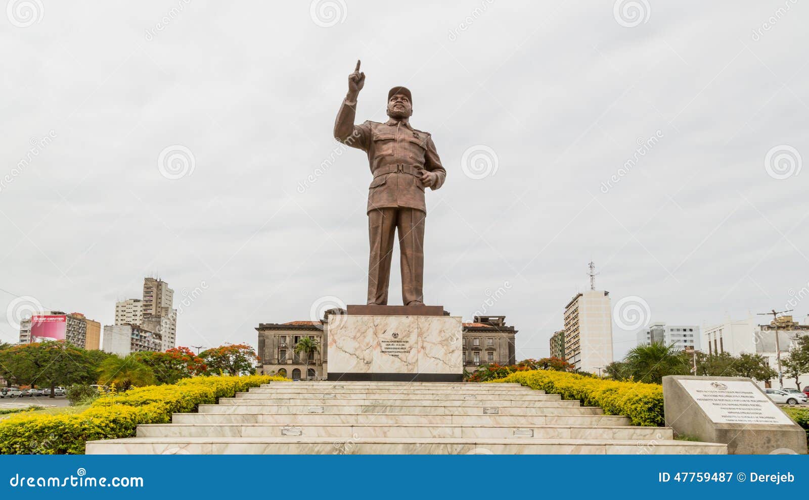 Statue of Samora MoisÃ©s Machel at Independence Square Stock Image ...
