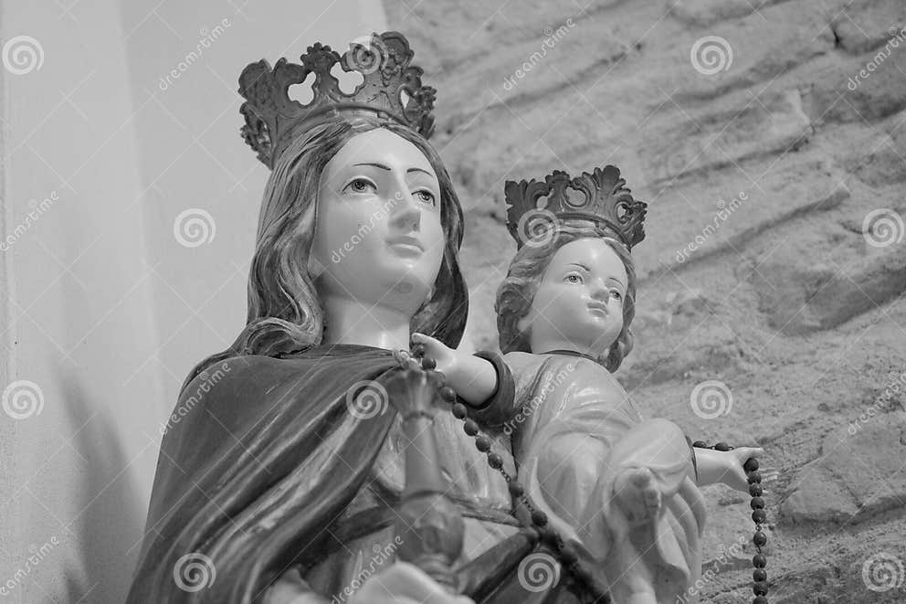 Statue of Santa Maria stock image. Image of statue, sculpture - 286629777