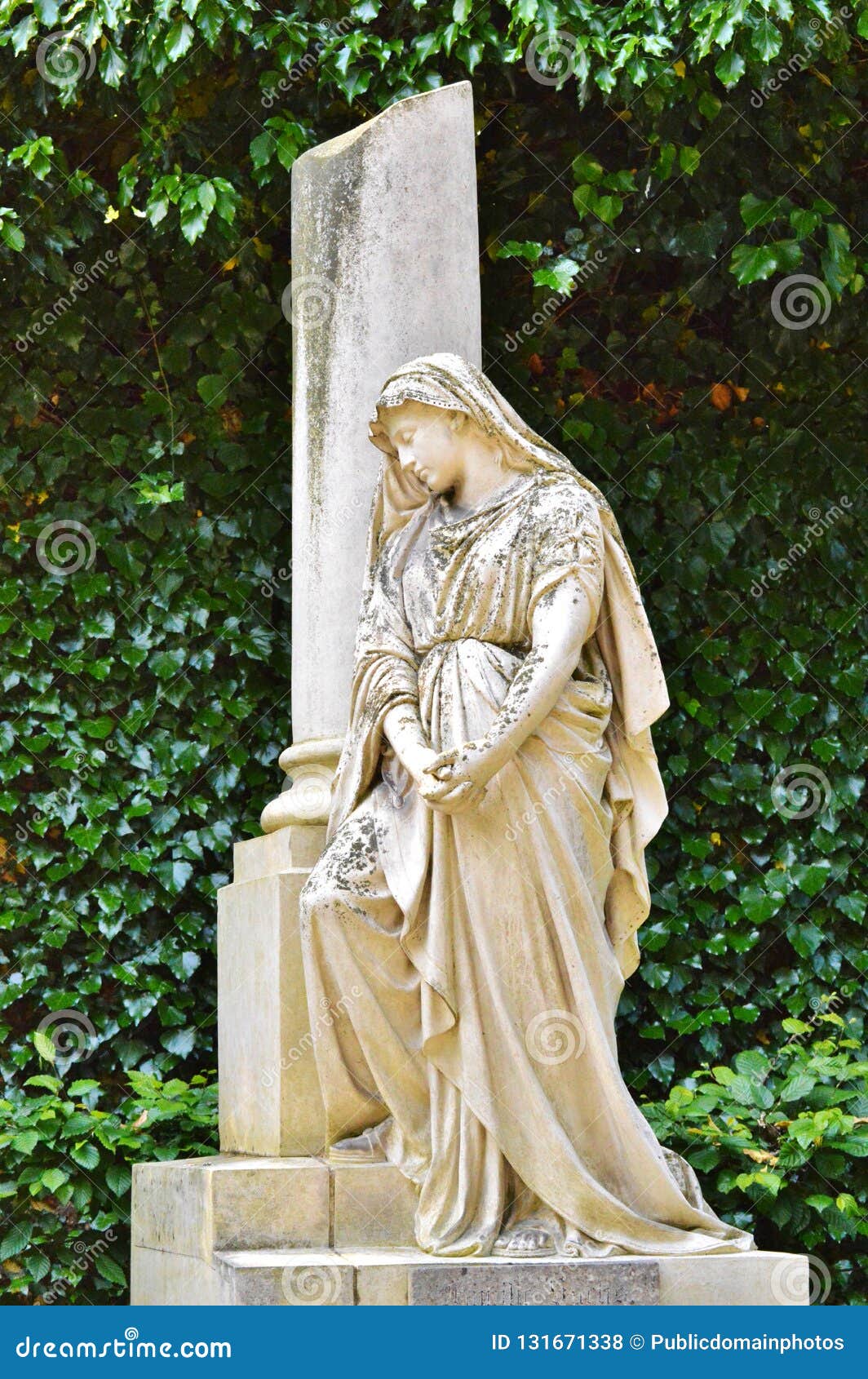 Statue, Sculpture, Monument, Classical Sculpture Picture. Image: 131671338
