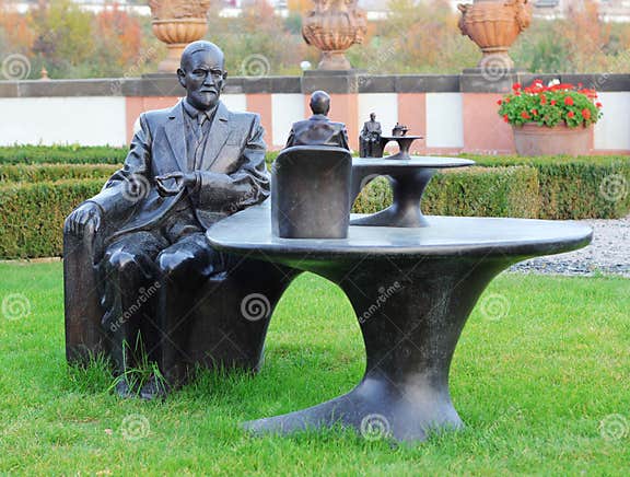 Statue of Sigmund Freud stock photo. Image of memorializing - 23292138