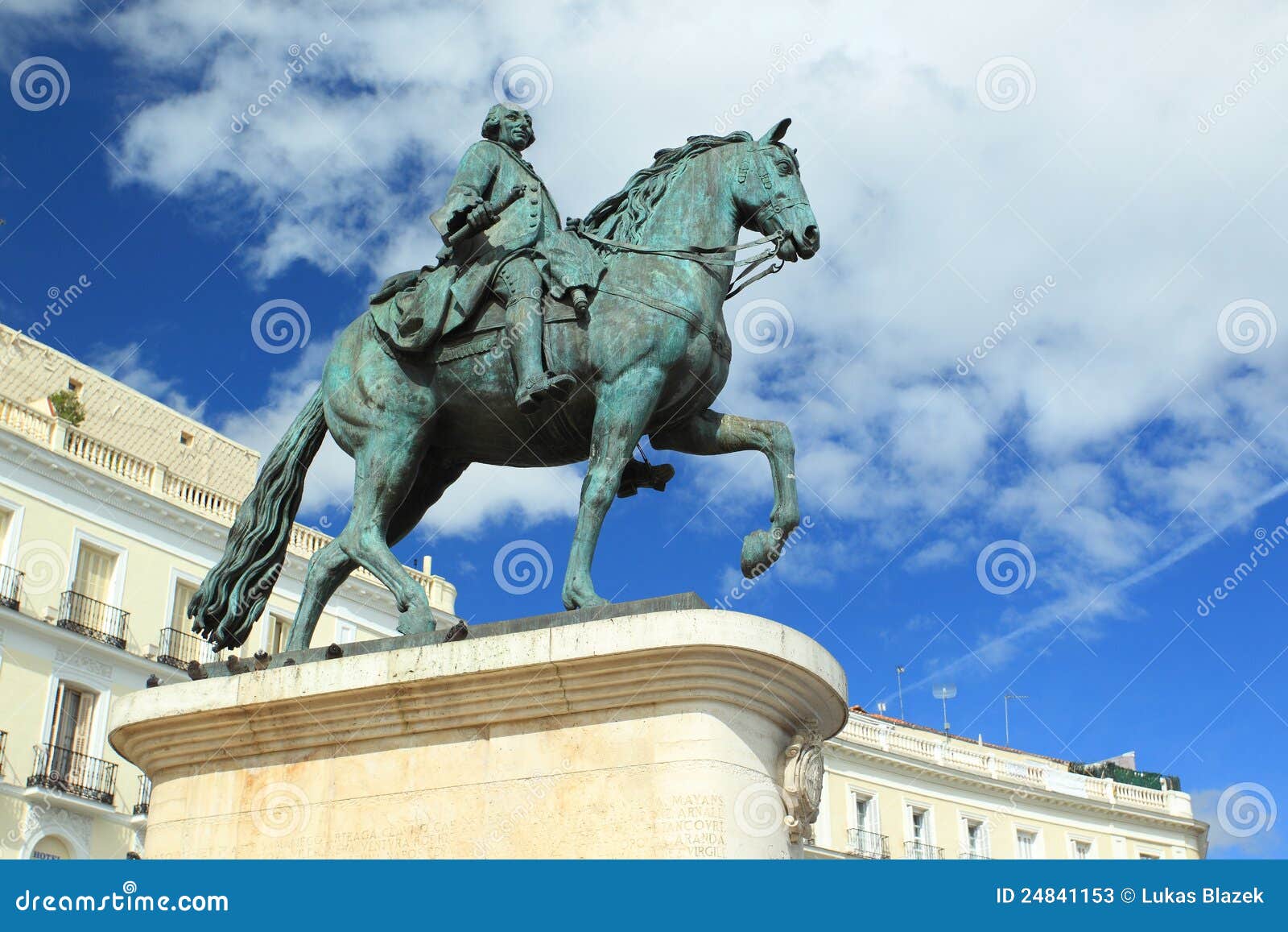 Statue on Sol in Madrid stock image. Image of statue - 24841153