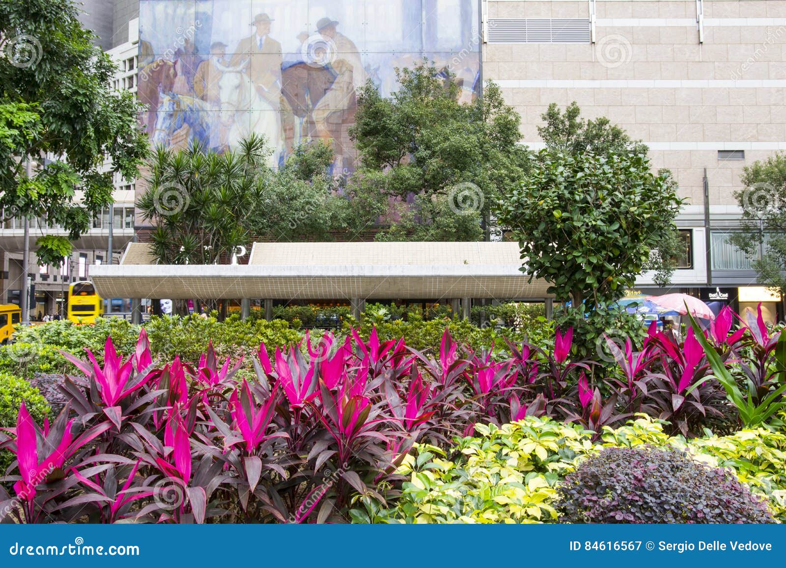 Statue Square in Hong Kong editorial photography. Image of famous ...