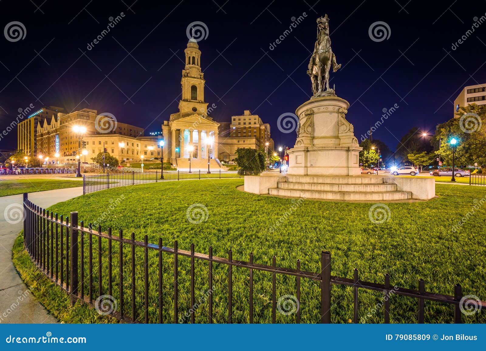 Statue at Thomas Circle Park at Night, in Washington, DC. Editorial ...