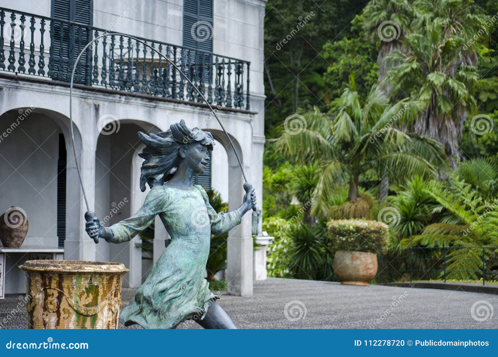 Statue, Tree, Monument, Sculpture Picture. Image: 112278720