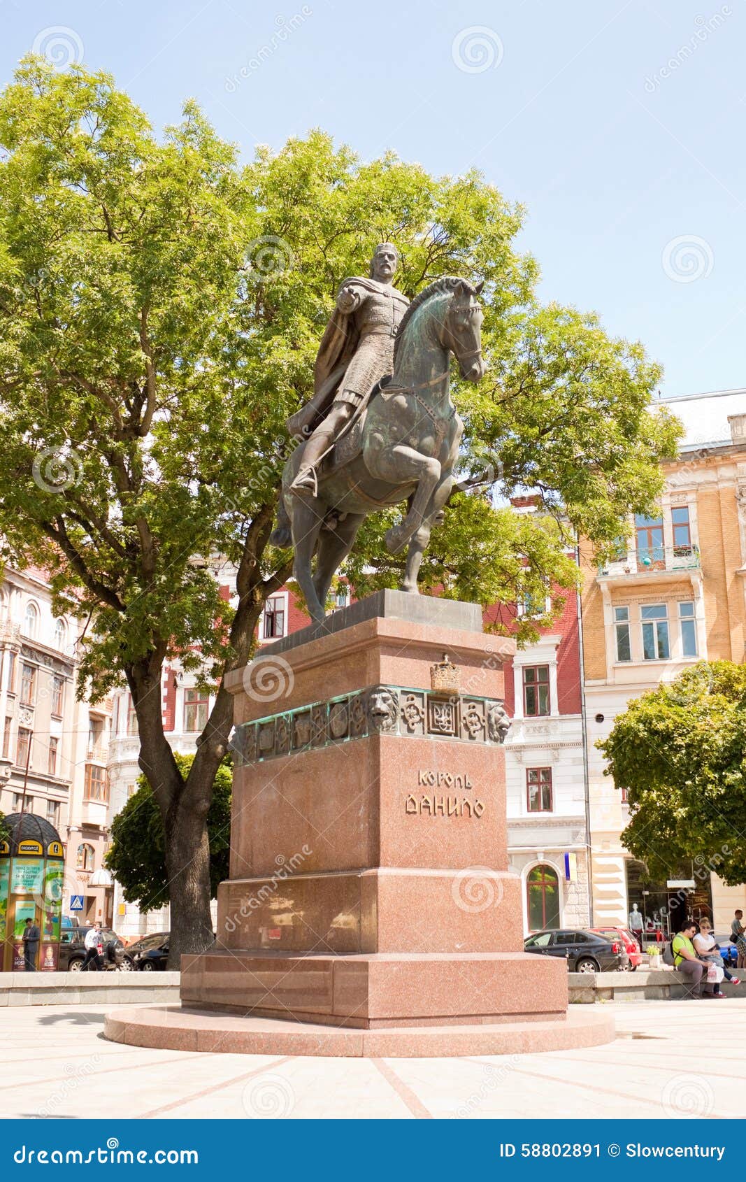 Statue Von Daniel Von Galizien in Lemberg Redaktionelles Foto - Bild ...