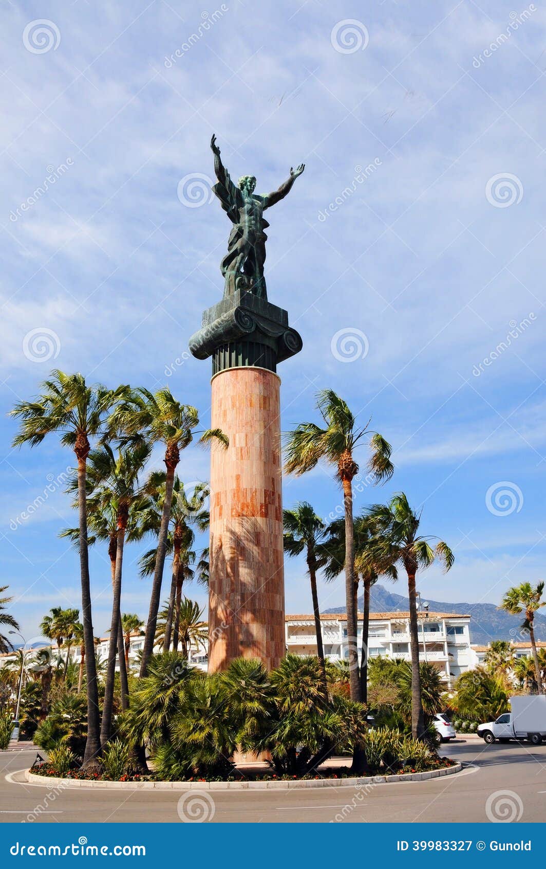 Statue von Jose Banus stockbild. Bild von victoria, palmen - 39983327