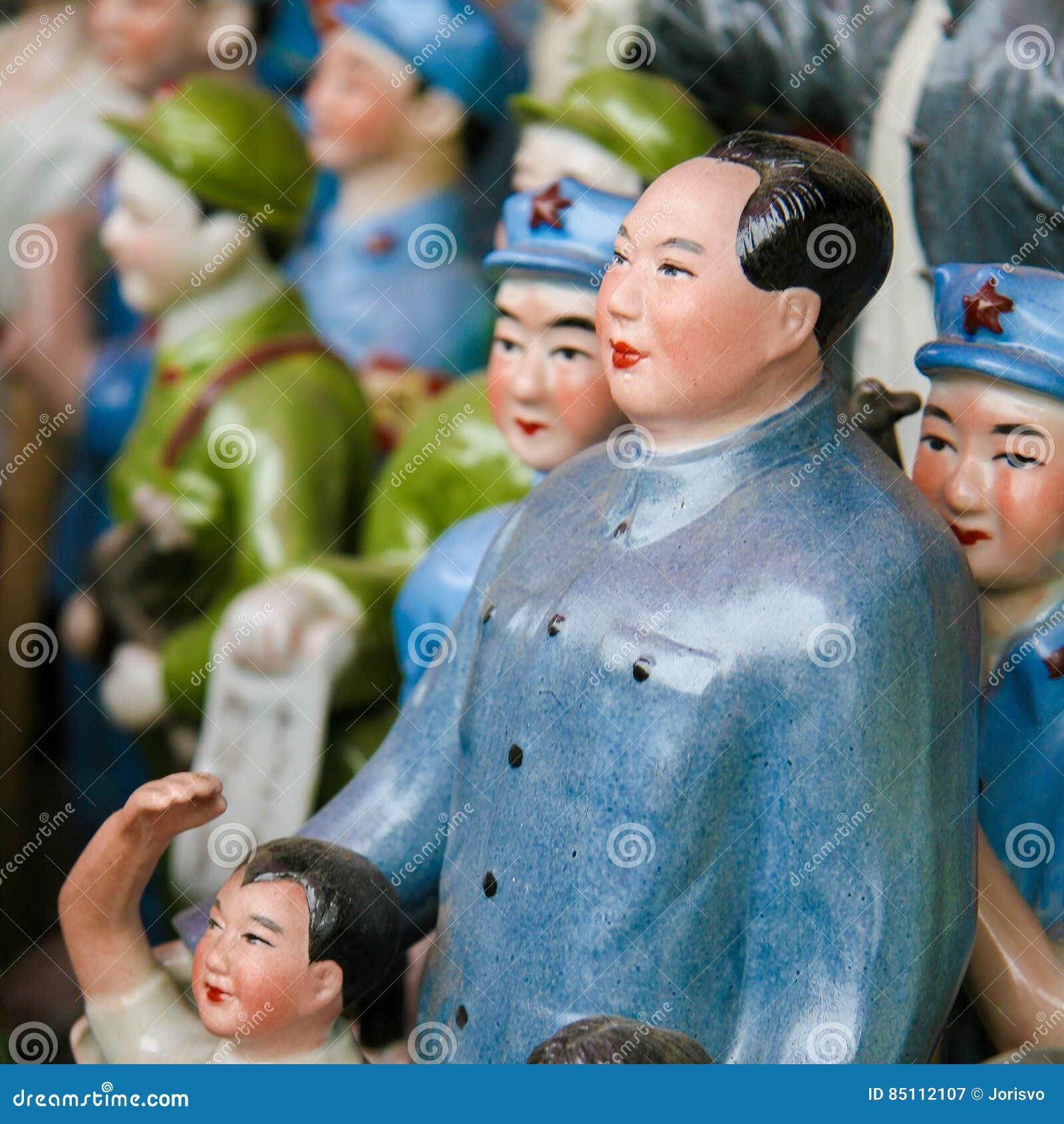 Statuen Von Mao in Peking, China Redaktionelles Stockfotografie - Bild ...