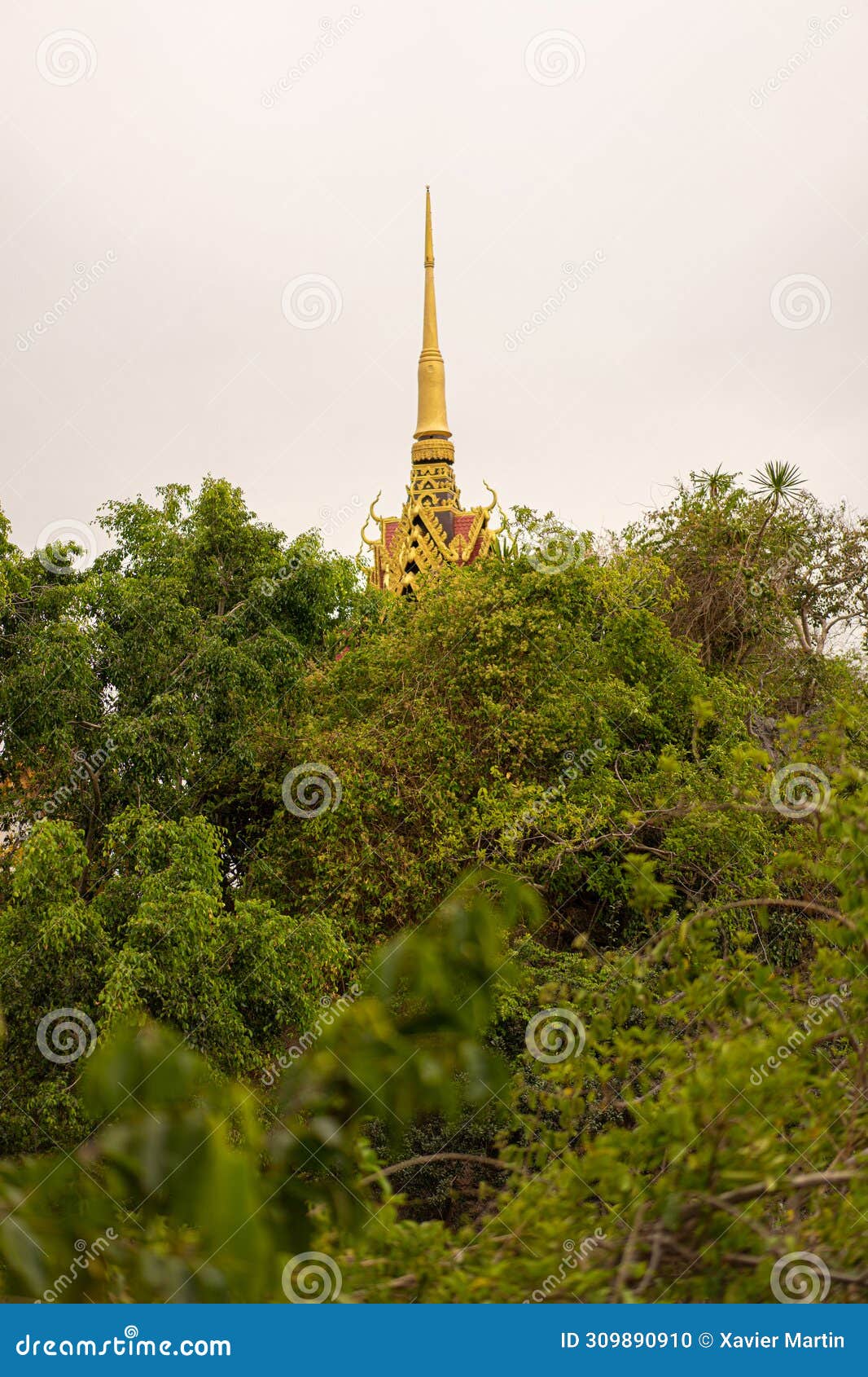 Statues in the Cave of Phnom Sampeau Stock Photo - Image of misty ...