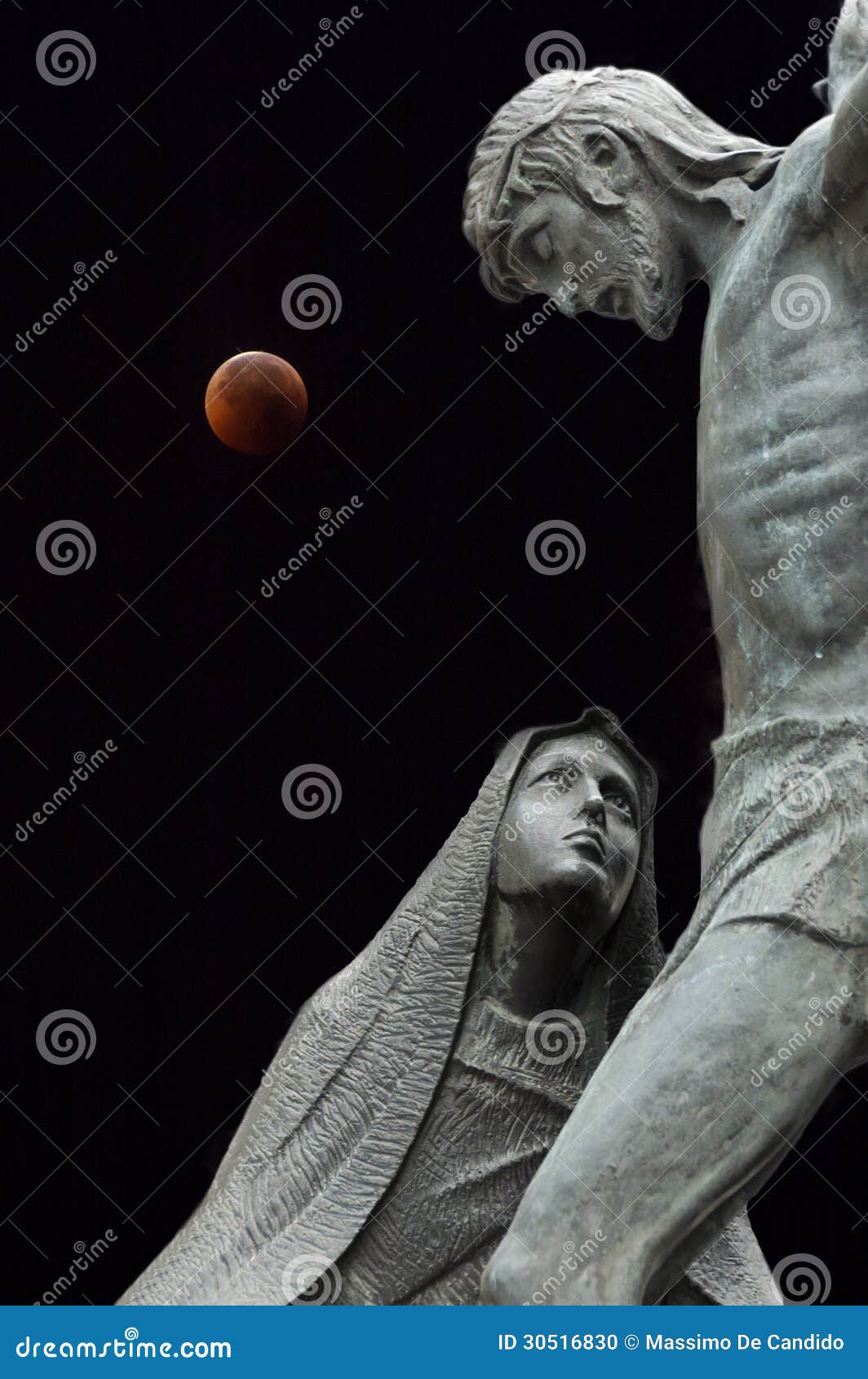 Statues and Eclipse of the Moon Stock Photo - Image of sunlight, black ...