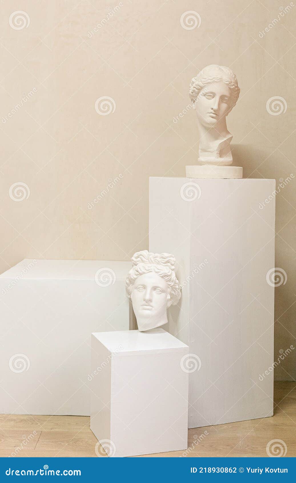 Statues Head Apollo Venus White Pedestals Cubes Stock Photo - Image of ...
