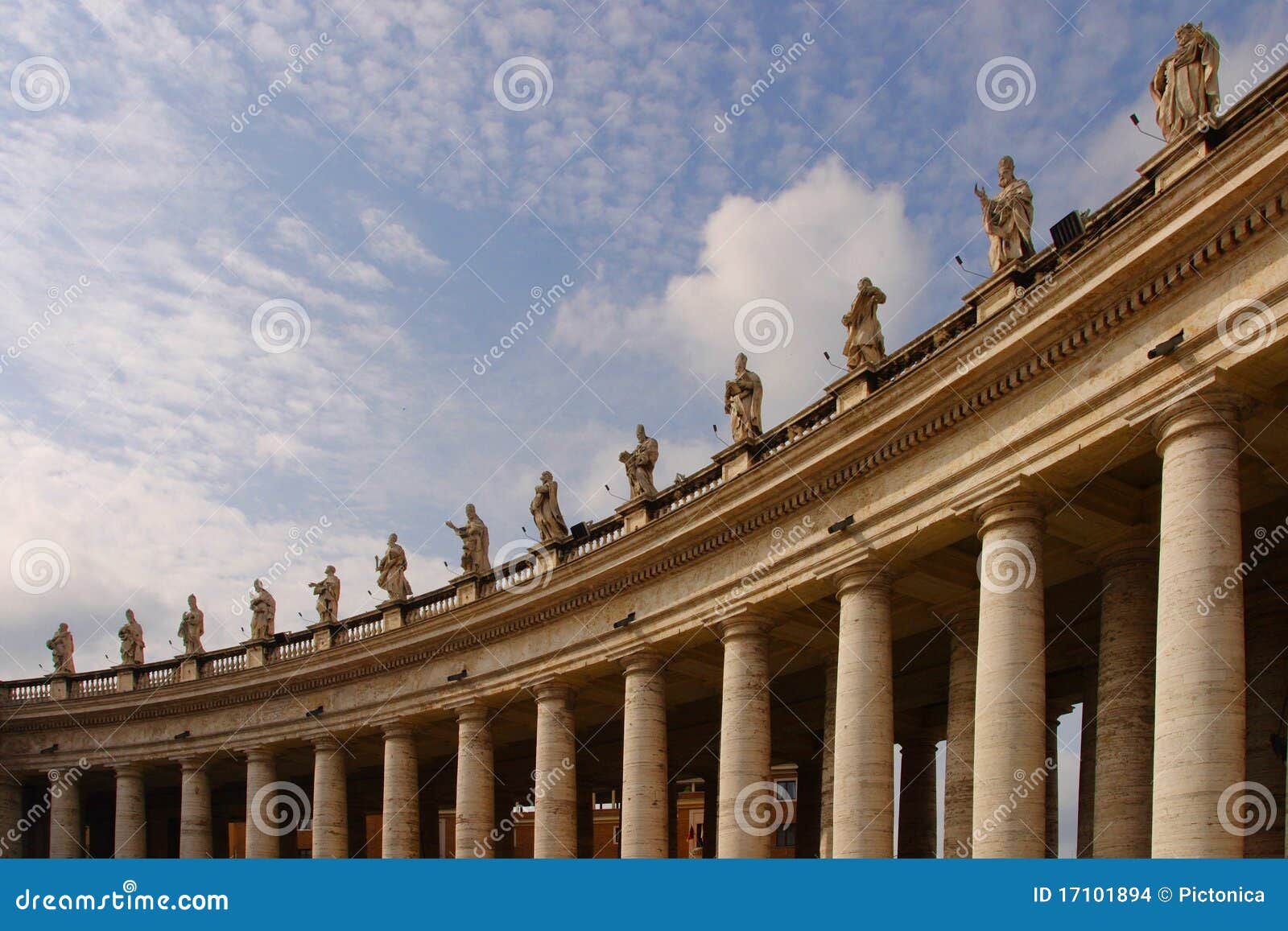 Statues in Vatican stock photo. Image of roem, roman - 17101894