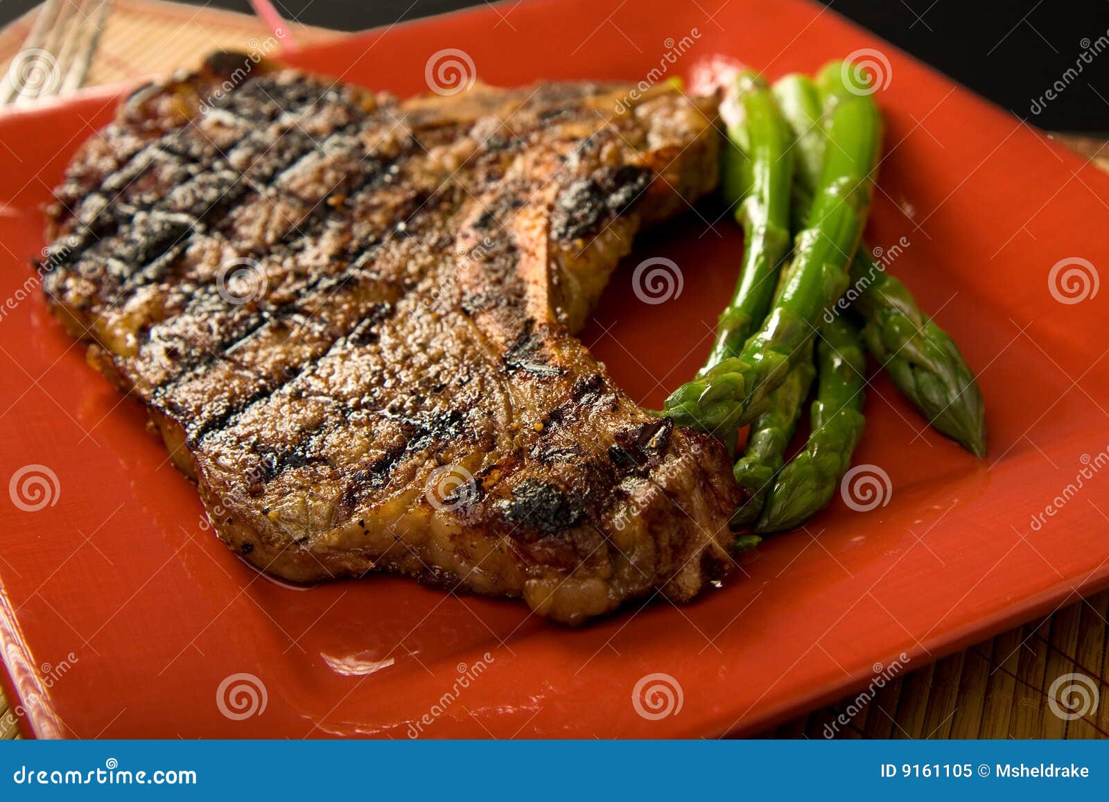 Steak and asparagus stock image. Image of bamboo, plate - 9161105