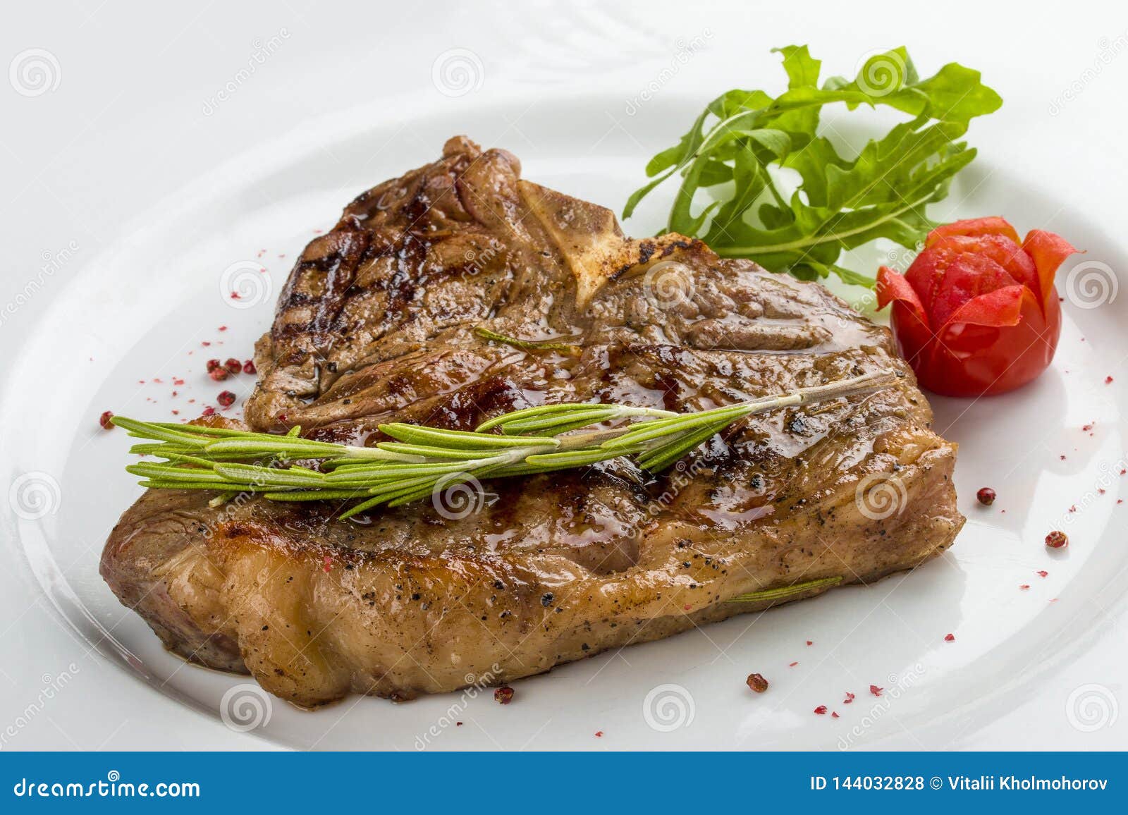 Steak-f?rmiger Knochen Mit Gr?ns Stockfoto - Bild von oberseite ...