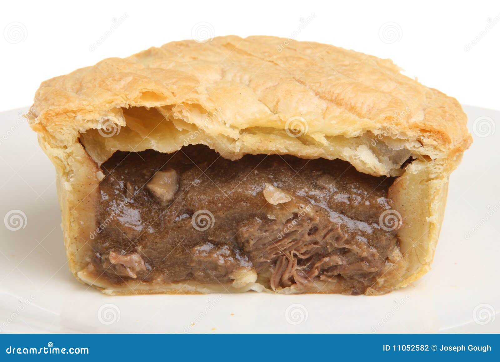 Steak & Kidney Meat Pie Stock Photo - Image of food, white: 11052582